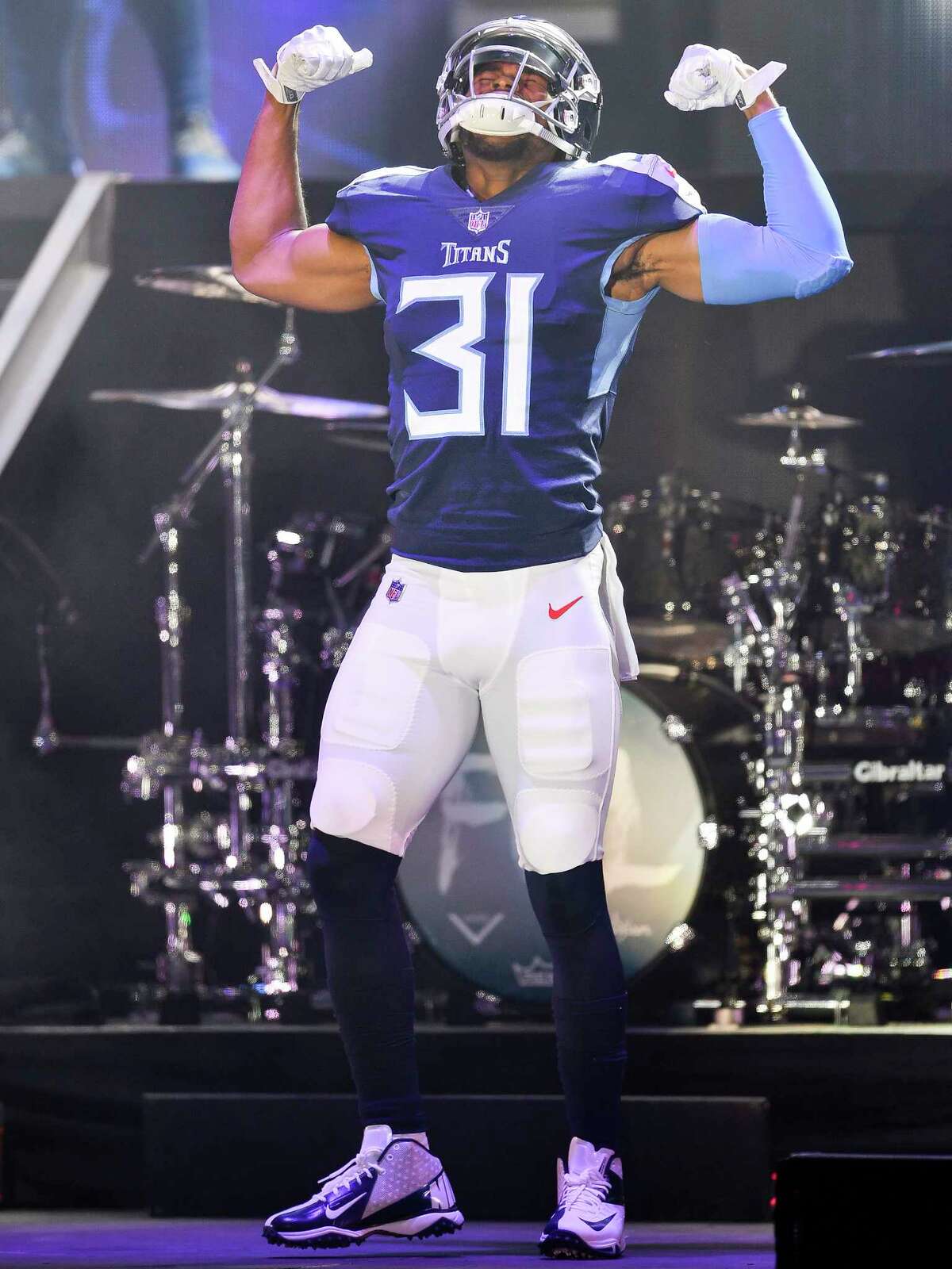 The new Tennessee Titans uniforms are a mess