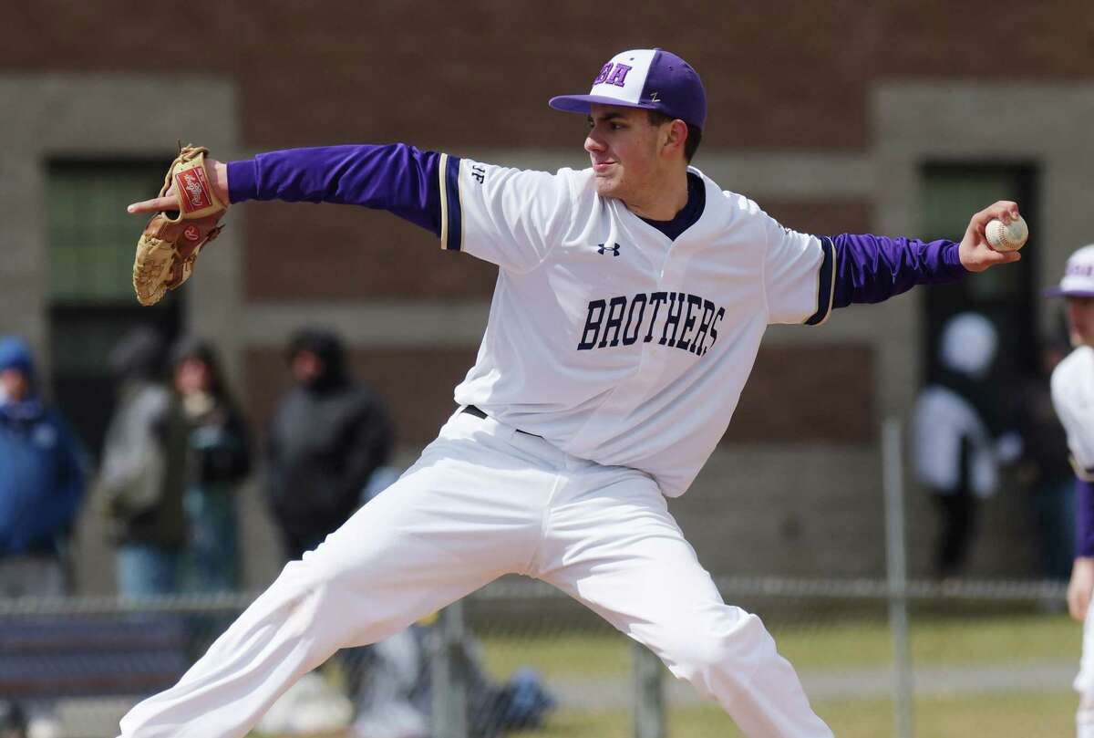 Ballston Spa edges CBA on cold day for baseball