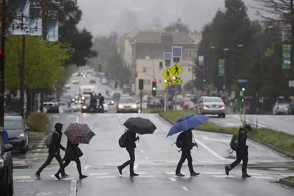 Bay Area storm snarls traffic and floods roads, but causes no major havoc