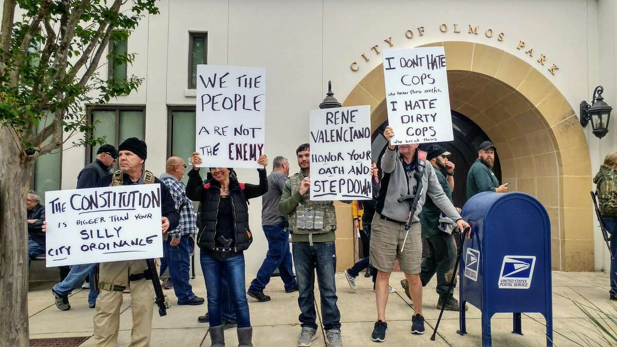 Charges dropped against gun-rights activist arrested by Olmos Park police