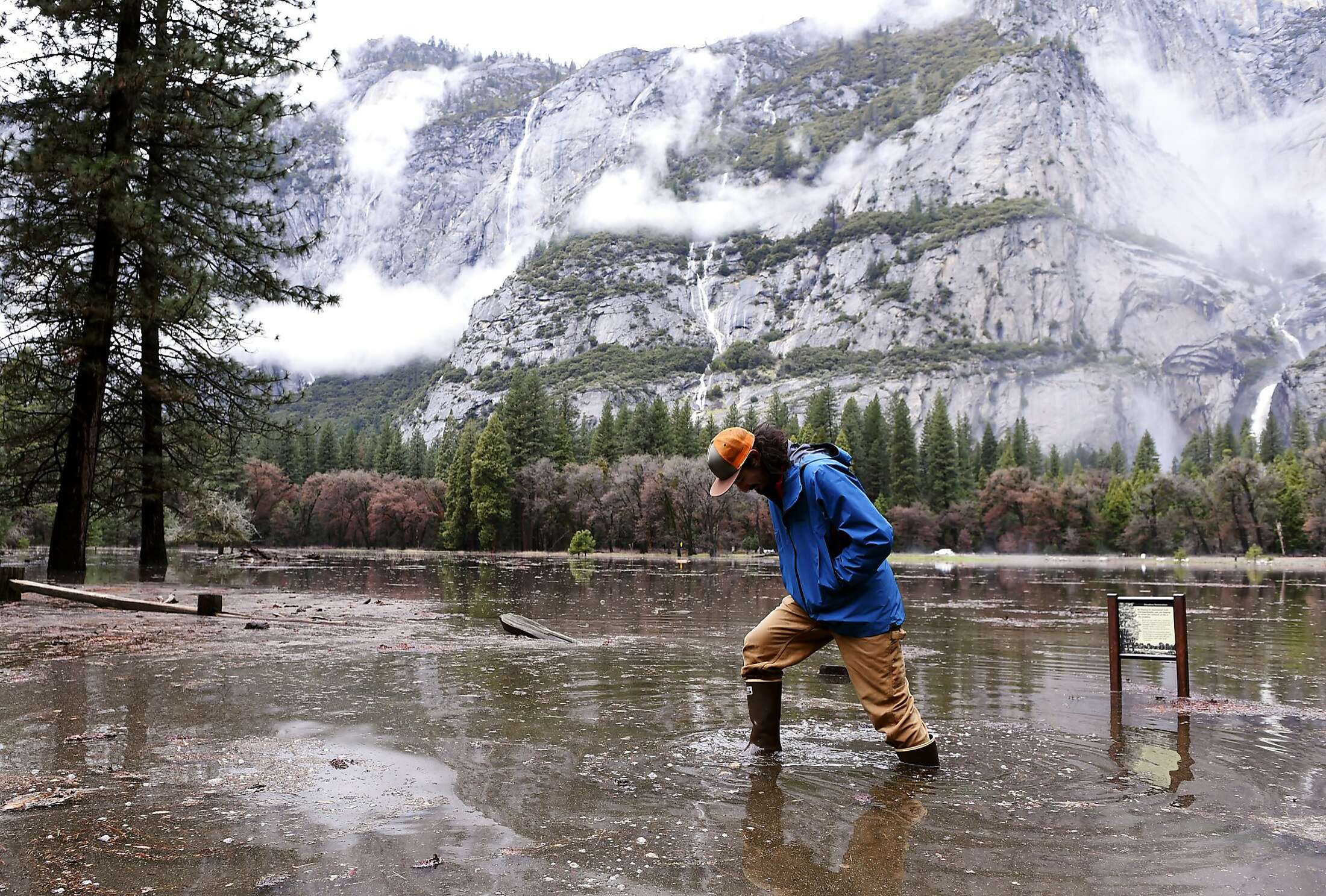 Yosemite flooding: Merced River rises 4 feet over flood stage