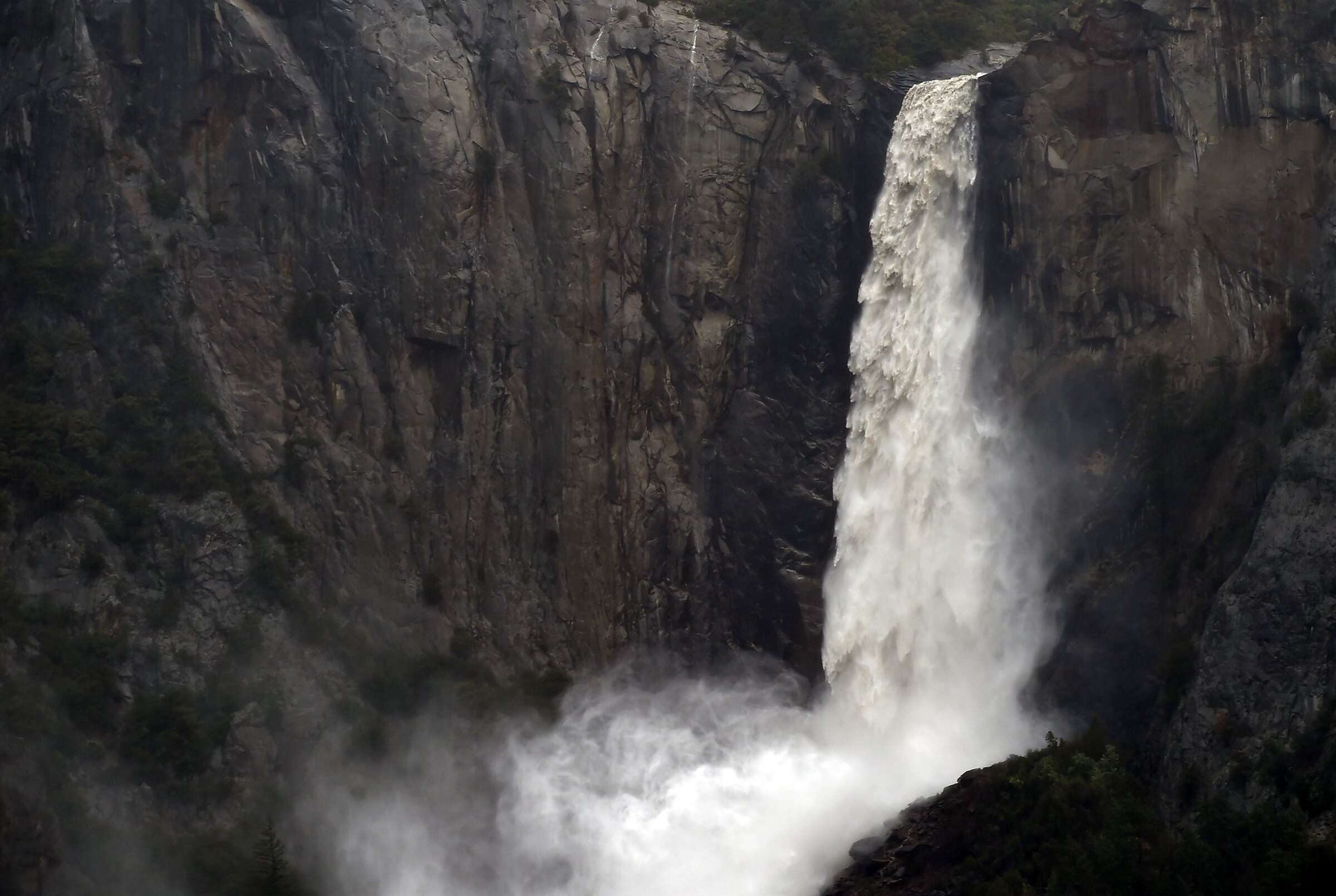 Yosemite flooding: Merced River rises 4 feet over flood stage