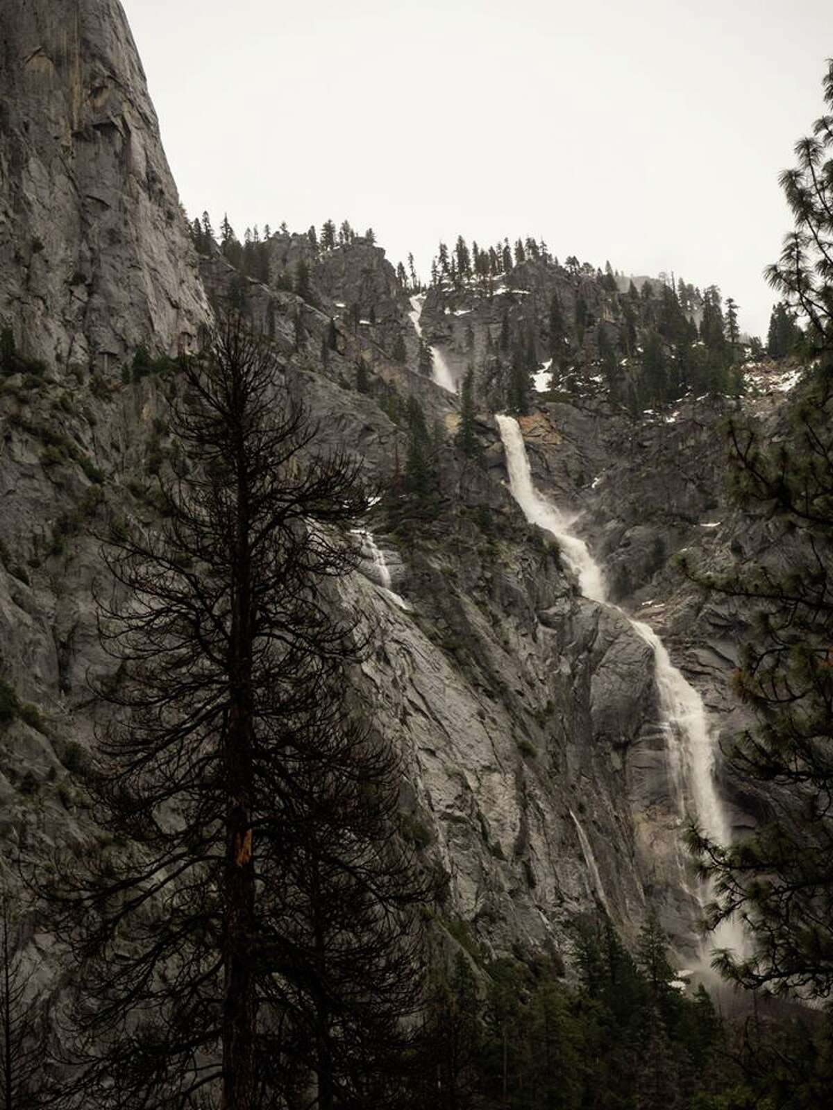 Yosemite releases dramatic video footage from the weekend's flooding in ...