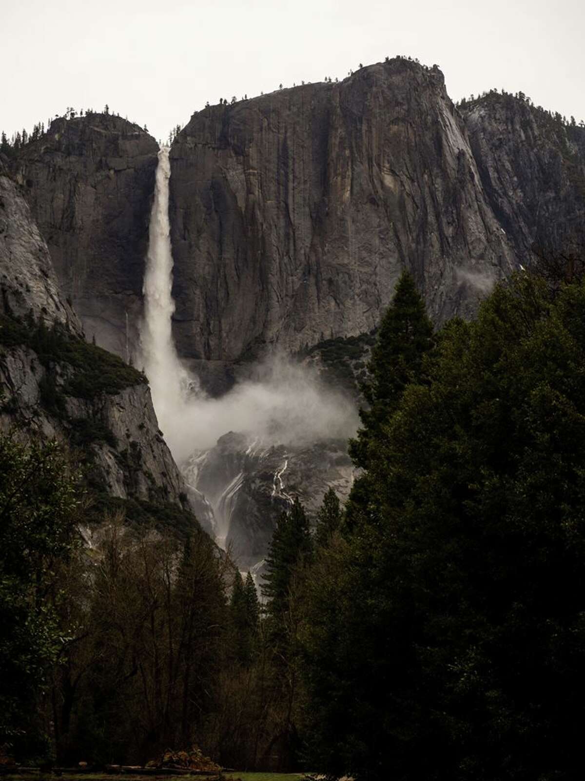 Yosemite flooding: Merced River rises 4 feet over flood stage