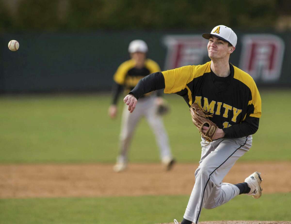 Baseball: Lucas sparks Prep rally over Amity