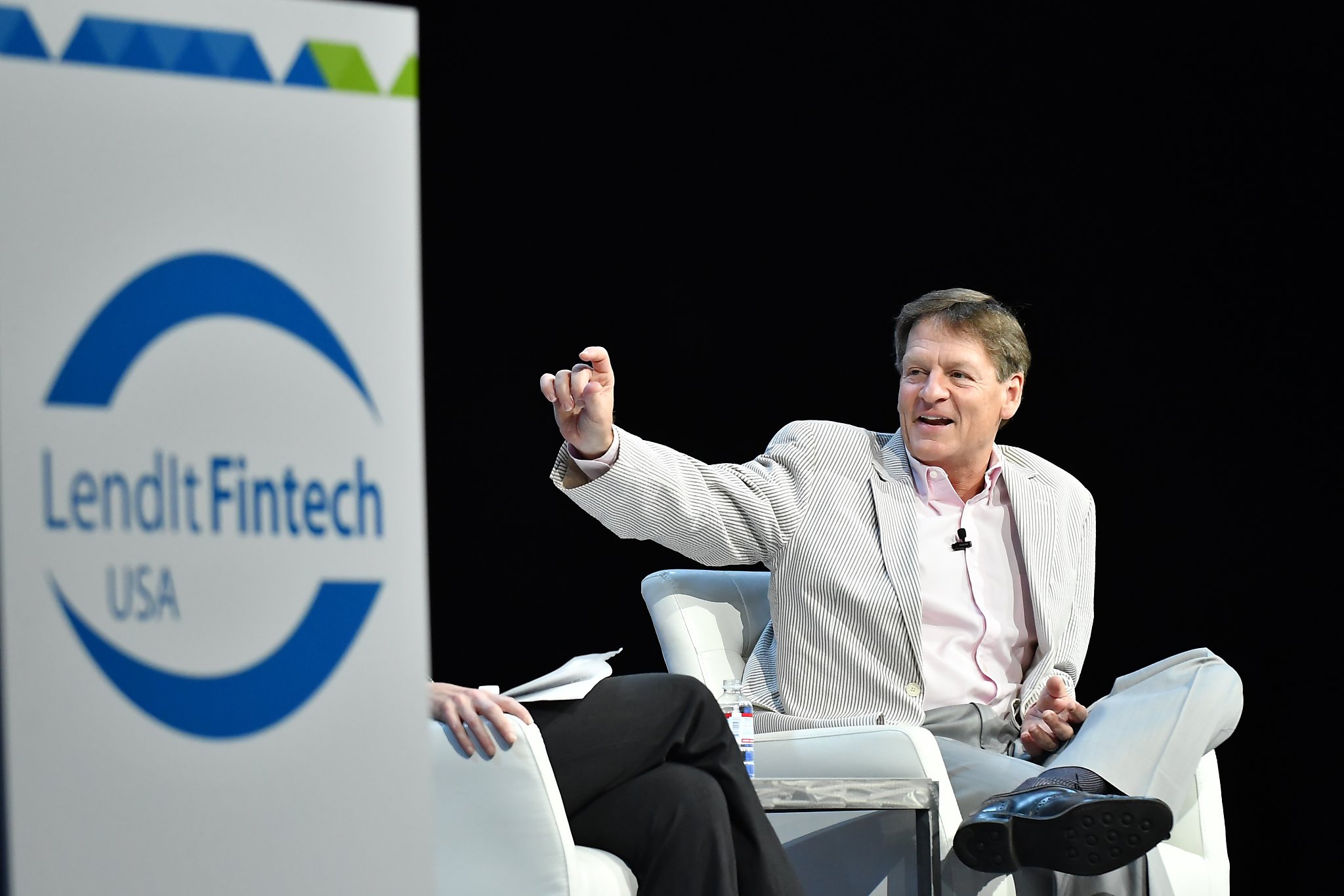 Michael Lewis: idea that bitcoin will replace currency is ‘insane’