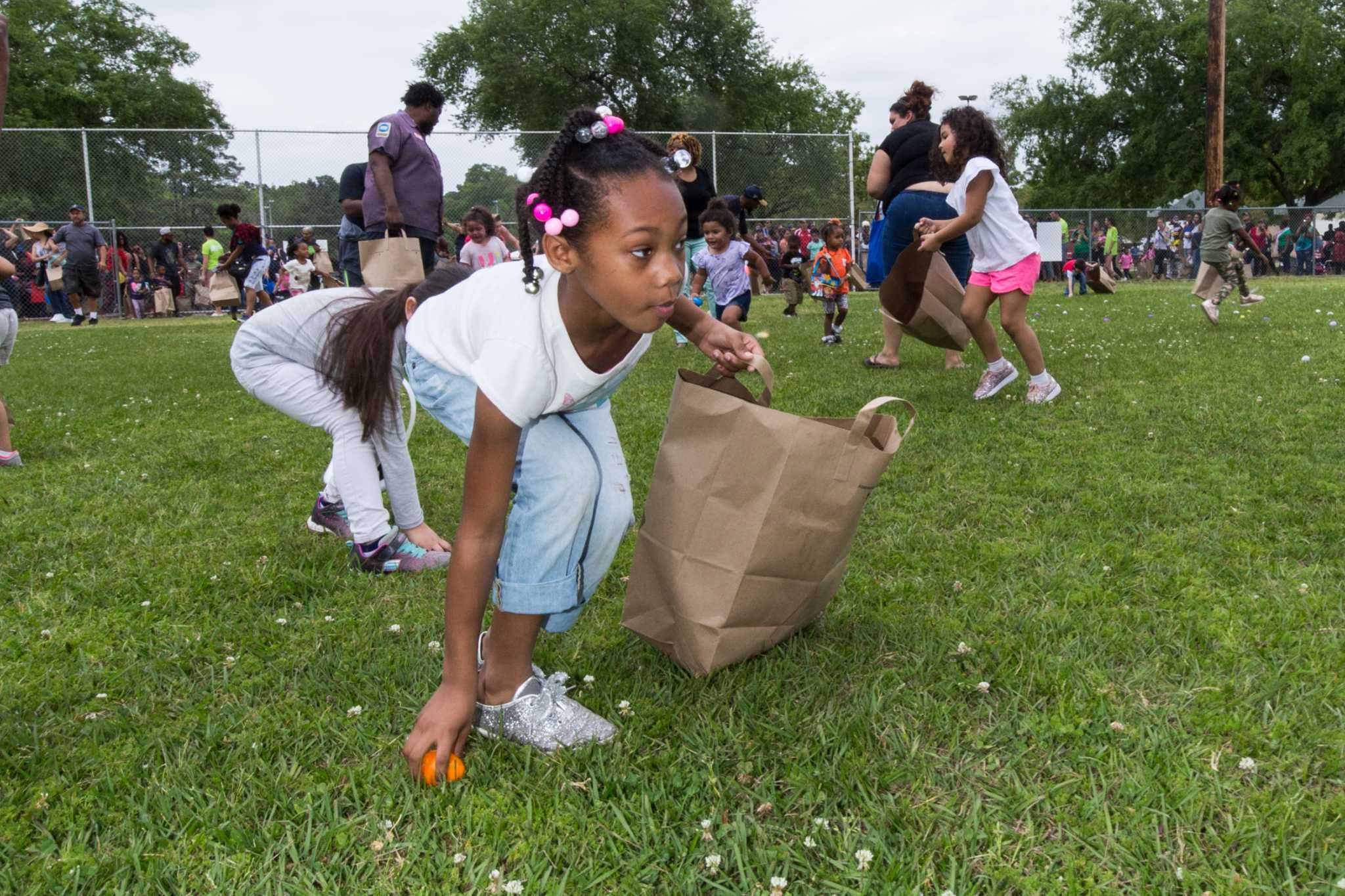Annual Bayou Greenway Day attracts about 4,000 people to Tidwell Park