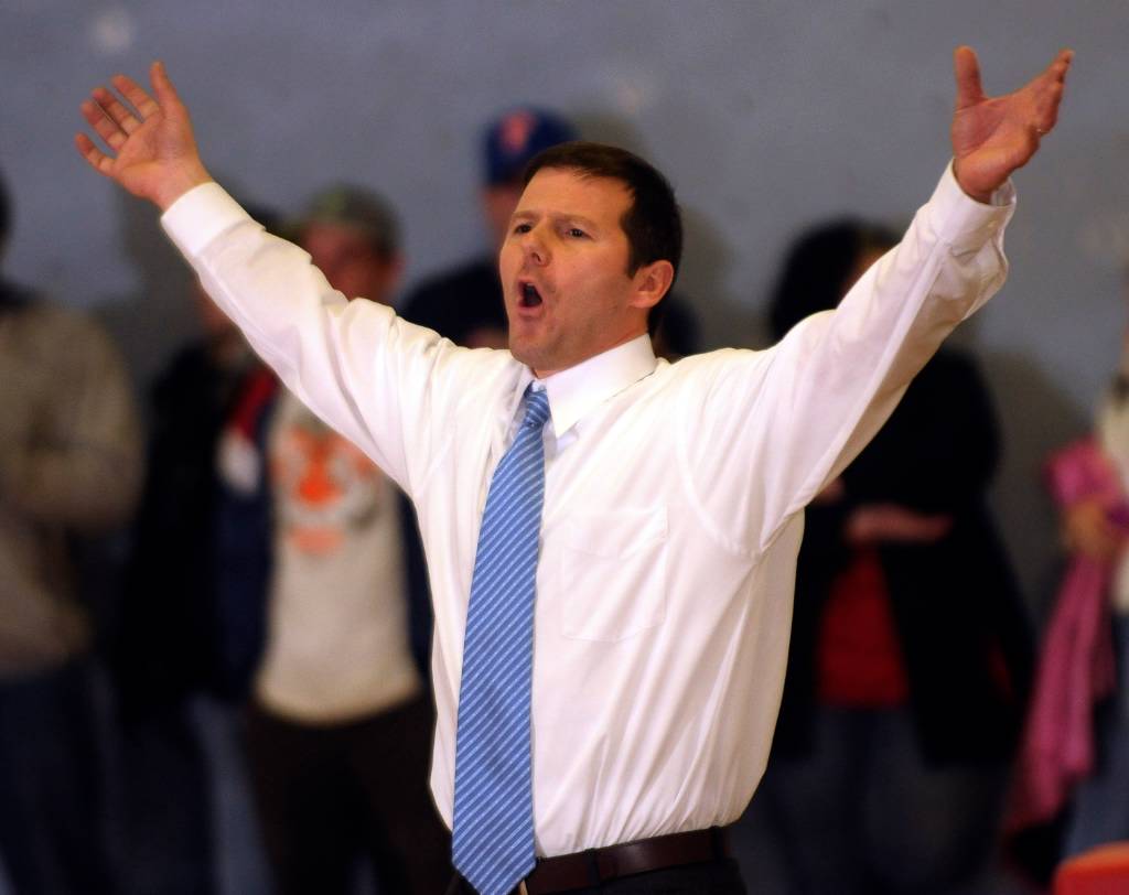 Maginn pulls away late