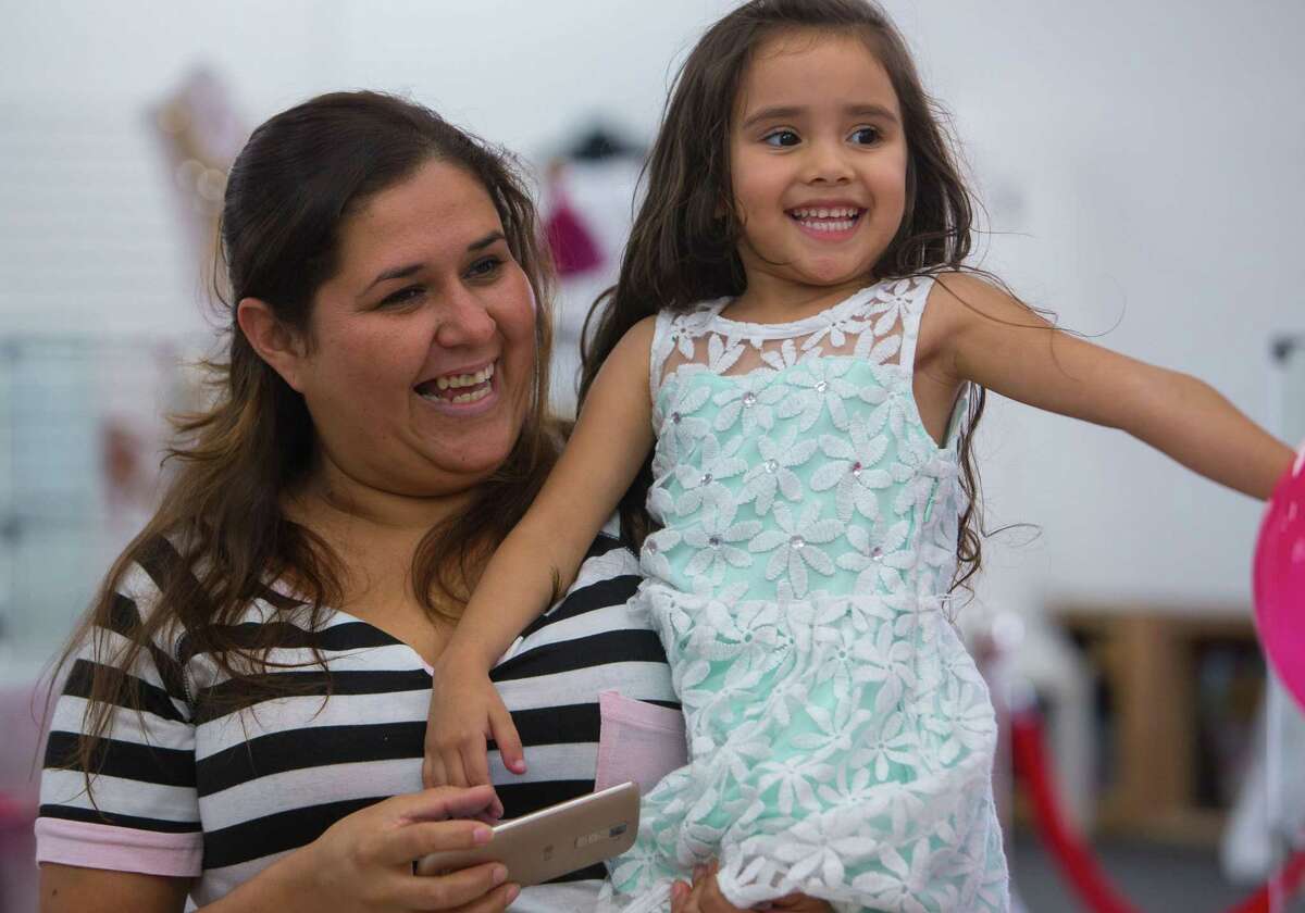 A quinceañera story: Houston dressmaker helps girl’s dreams come true