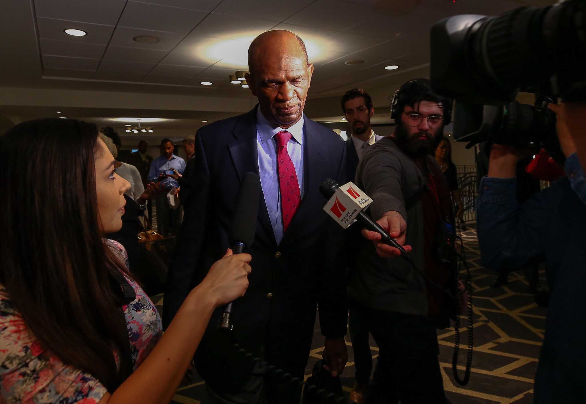 Co-defendant in Kirbyjon Caldwell fraud case pleads guilty - Houston ...