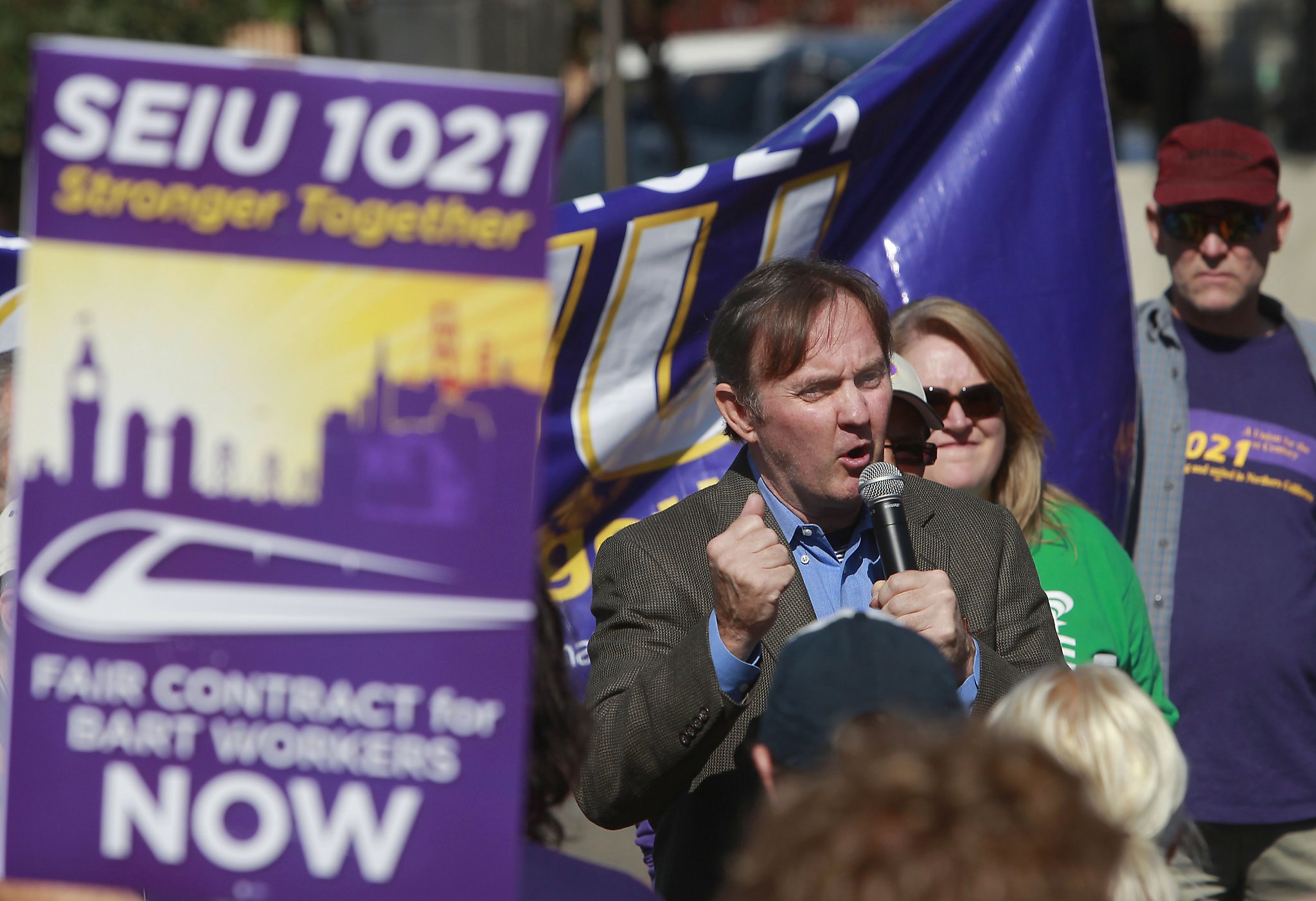 Gavin Newsom, Kevin de León win backing of major California labor group