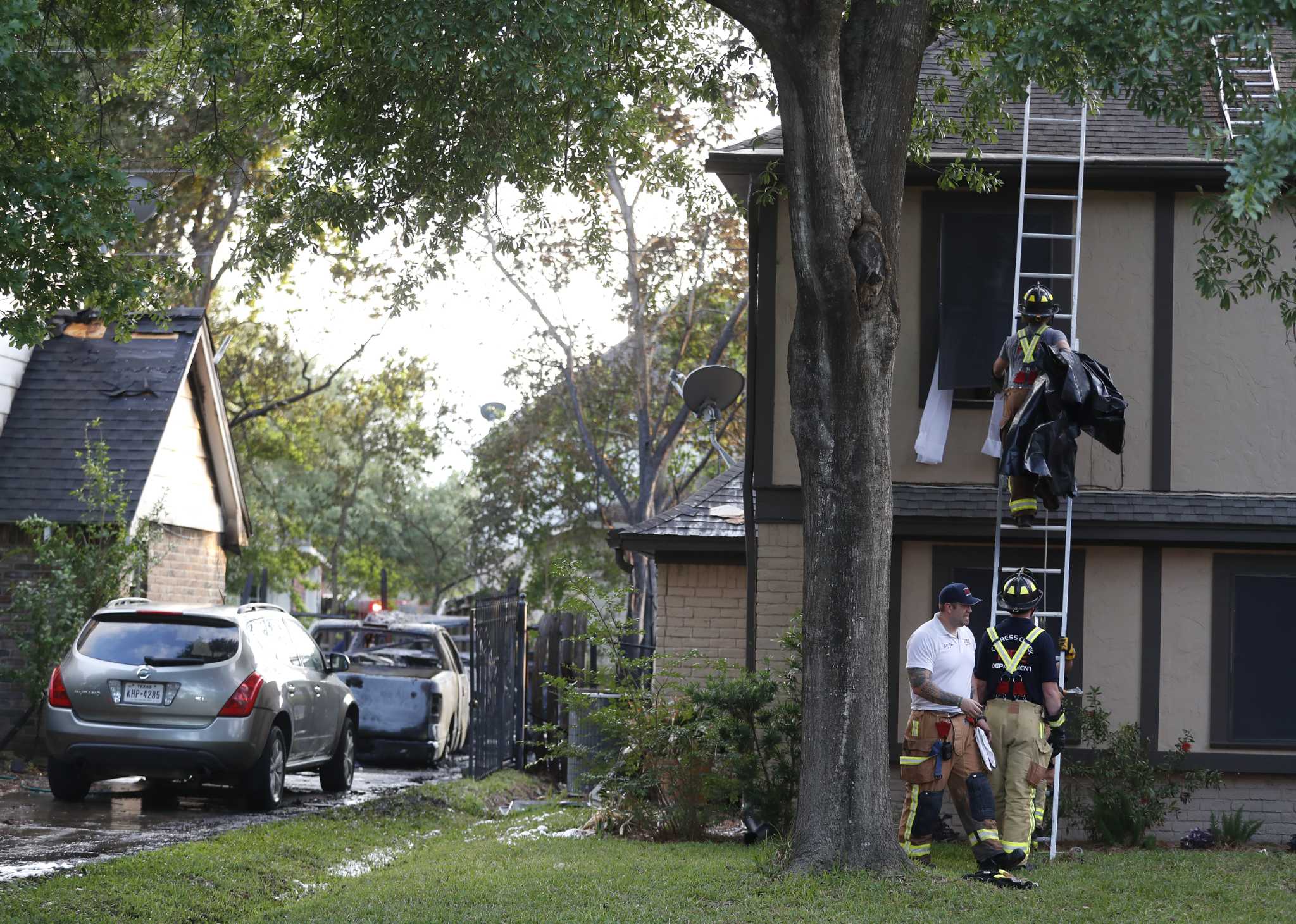 Three houses damaged by fire in NW Houston