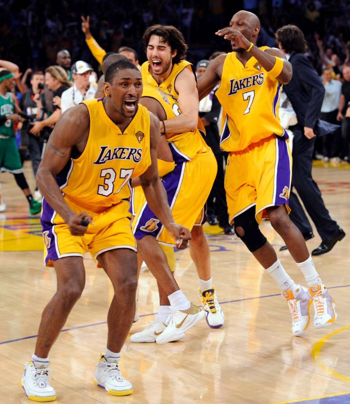 Lakers edge Celtics in Game 7, win 16th title
