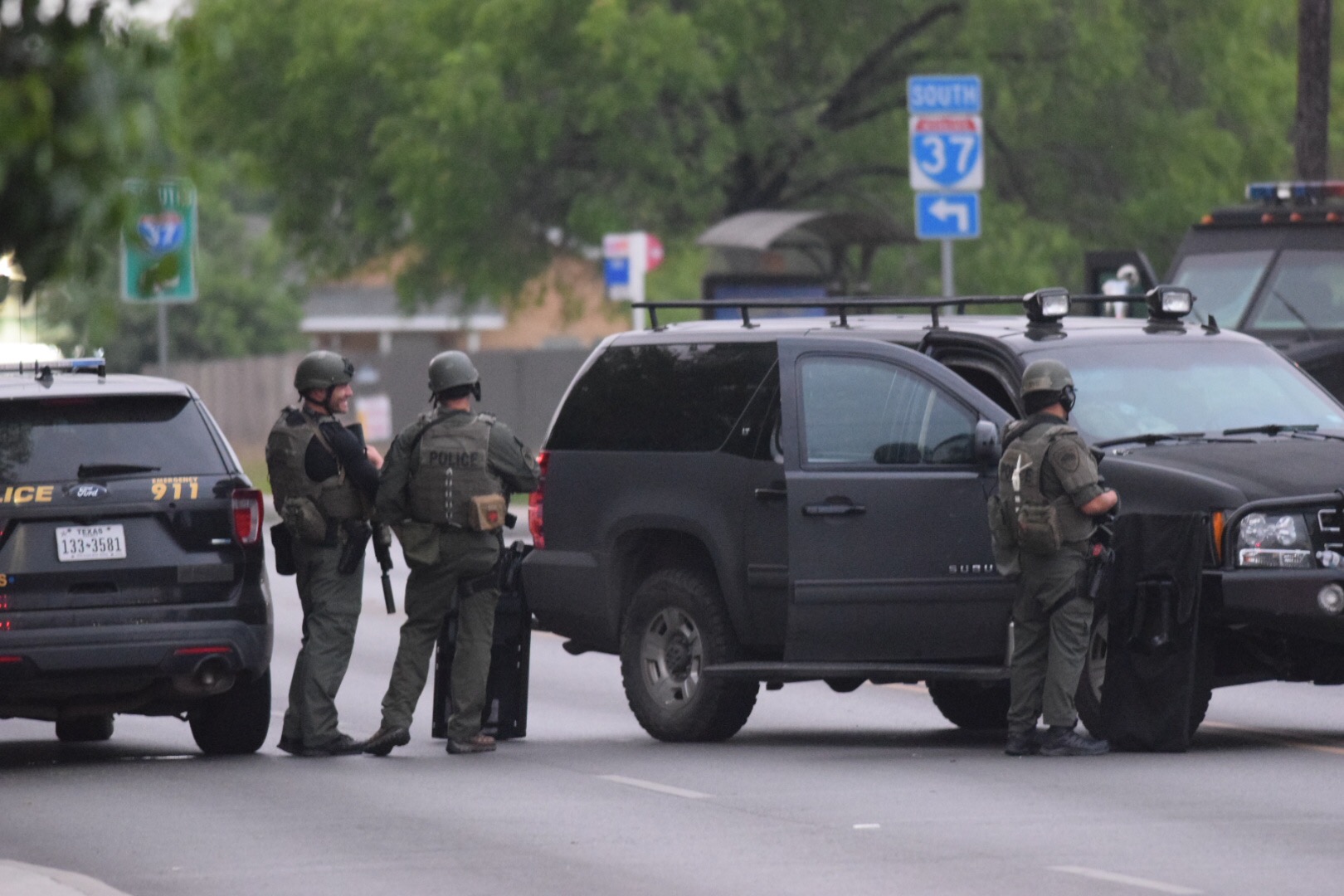 SWAT, hostage negotiators involved in hours-long standoff on SE Side ...