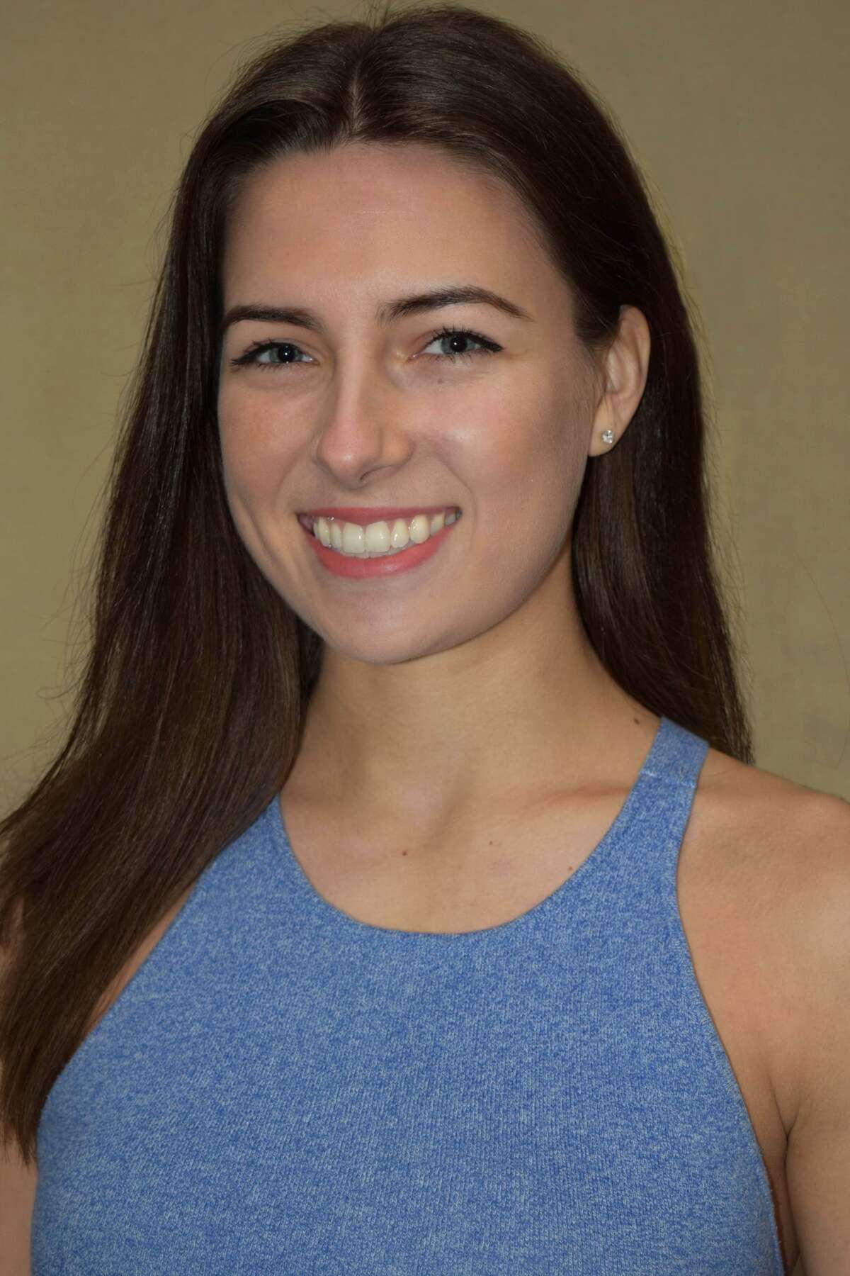 Bethel dancer to cheer for the Patriots this season