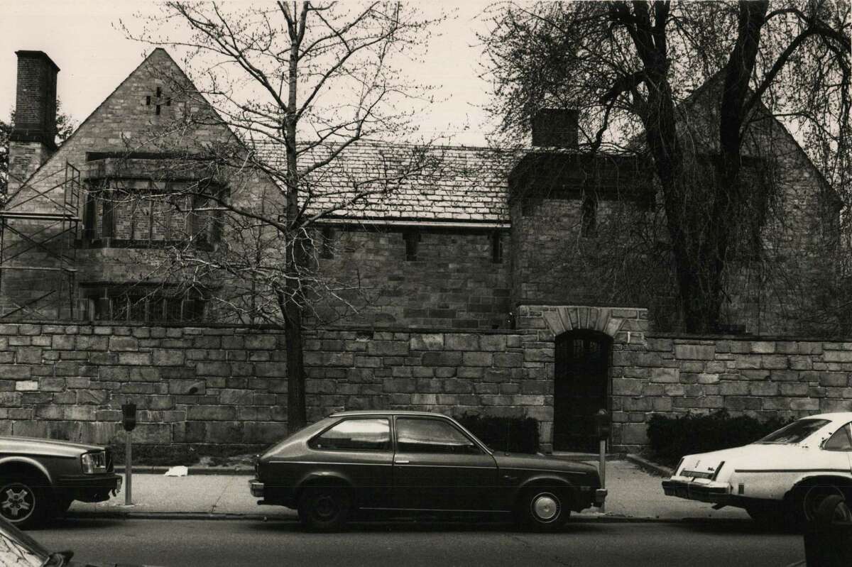 Yale secret society investigating fake ‘tap’ calls