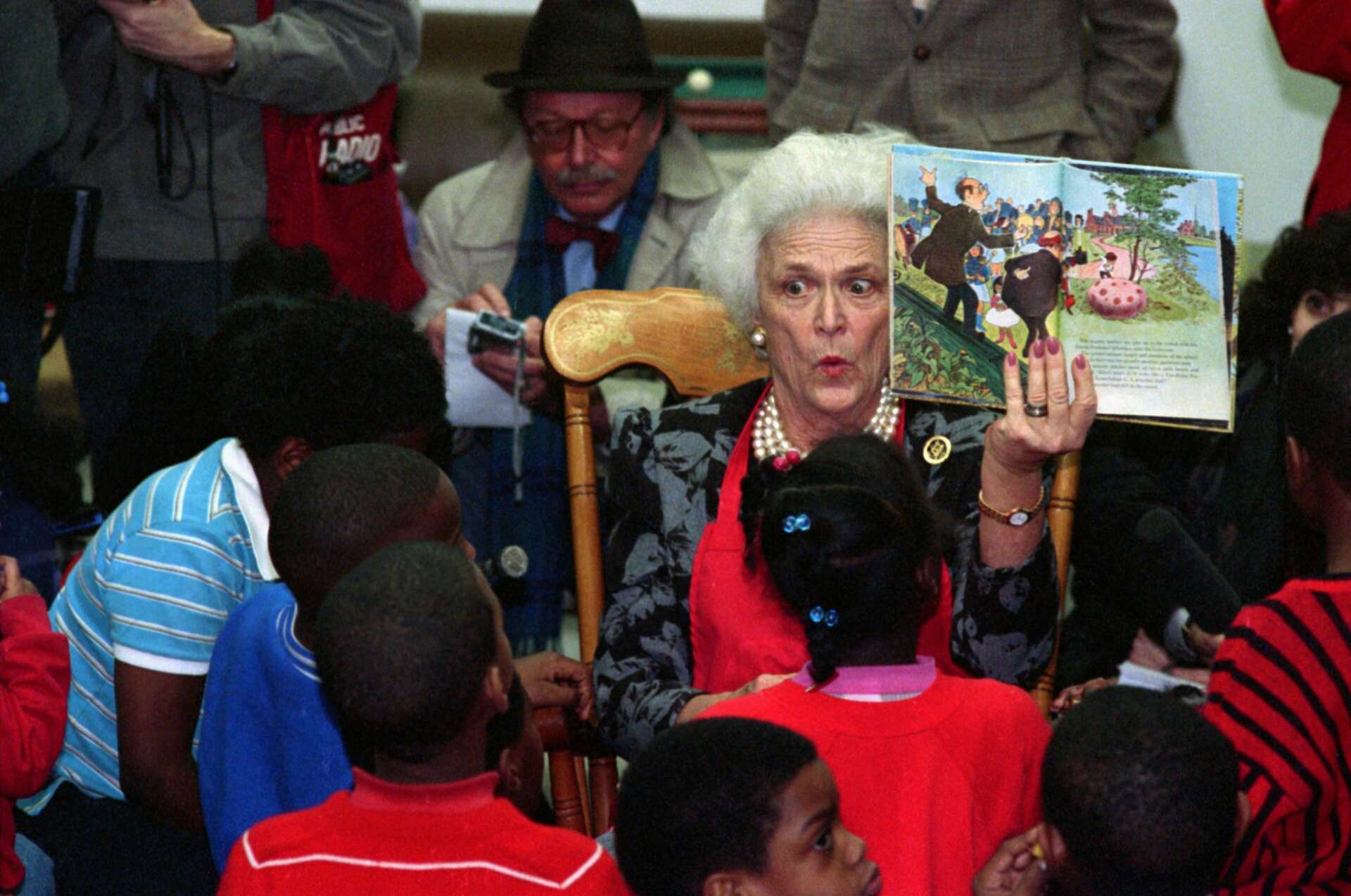 Nationwide billboard company honors former first lady Barbara Bush