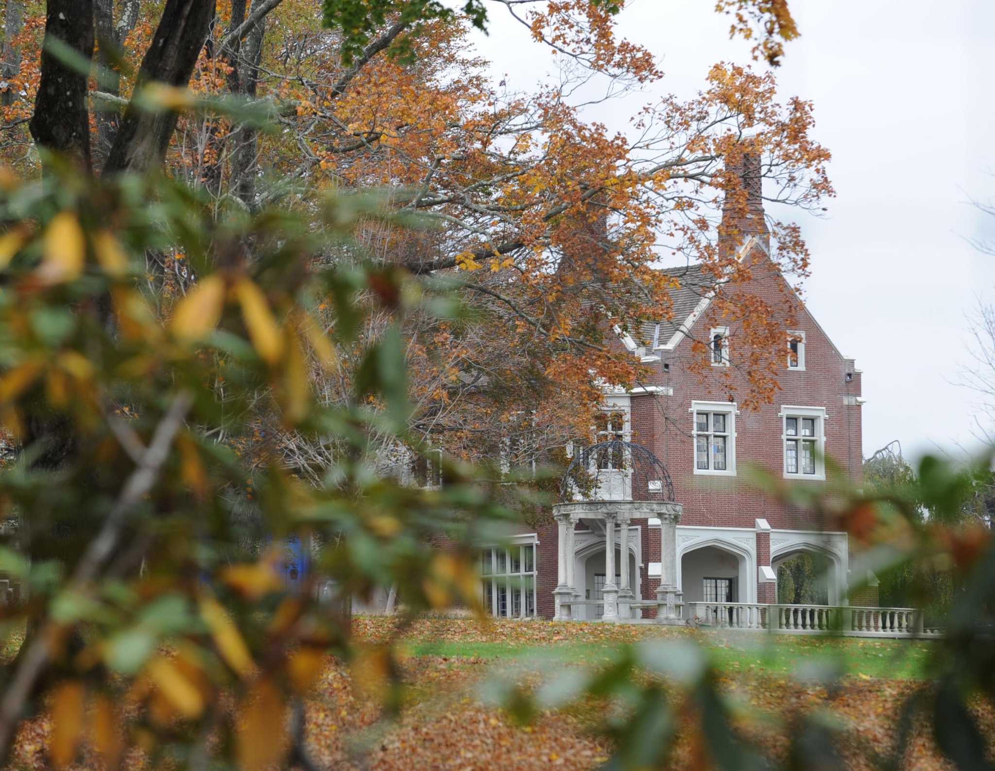 Former Helmsley estate in Greenwich takes $11M price cut