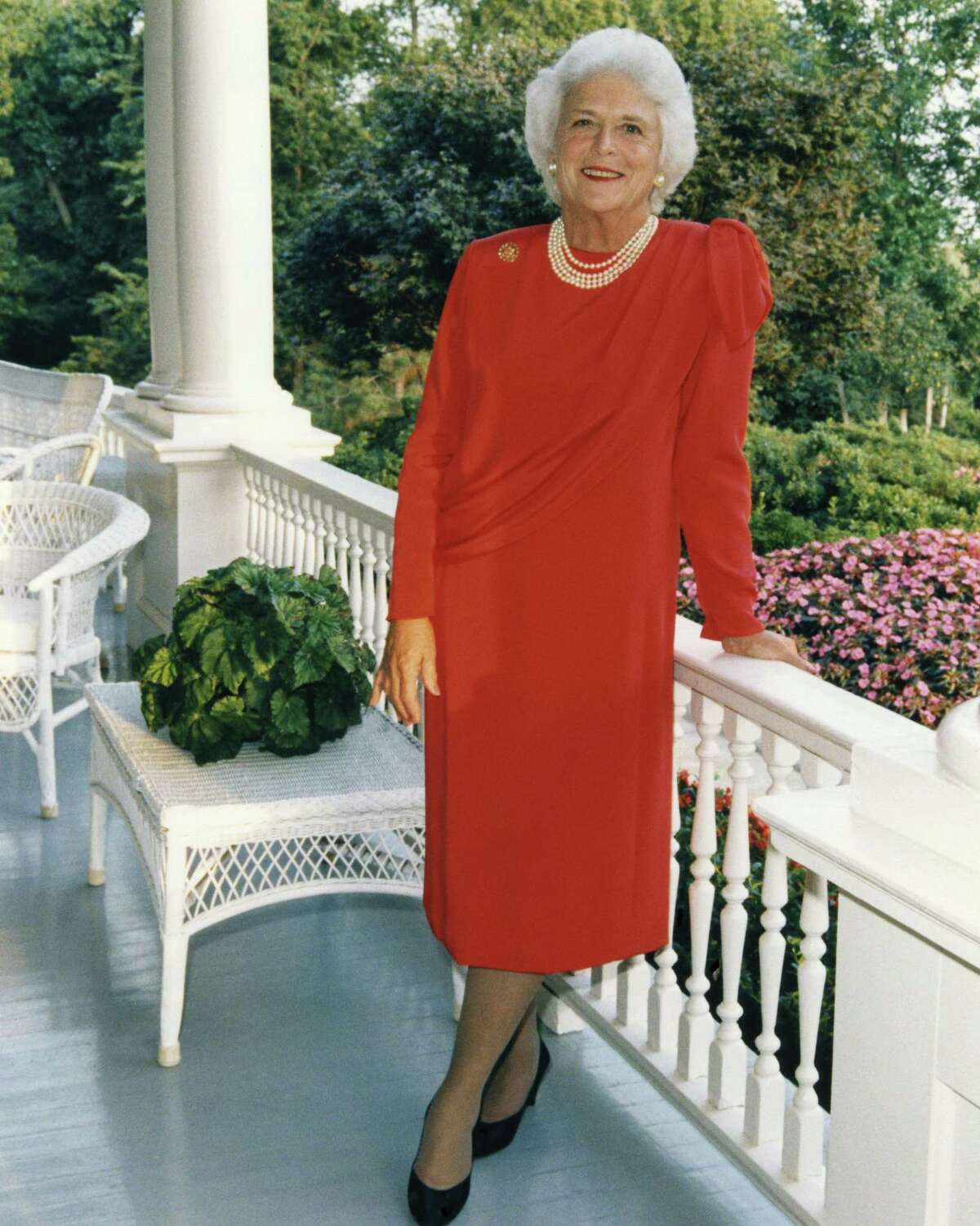 Barbara Bush, 92, dies; met future president in Greenwich