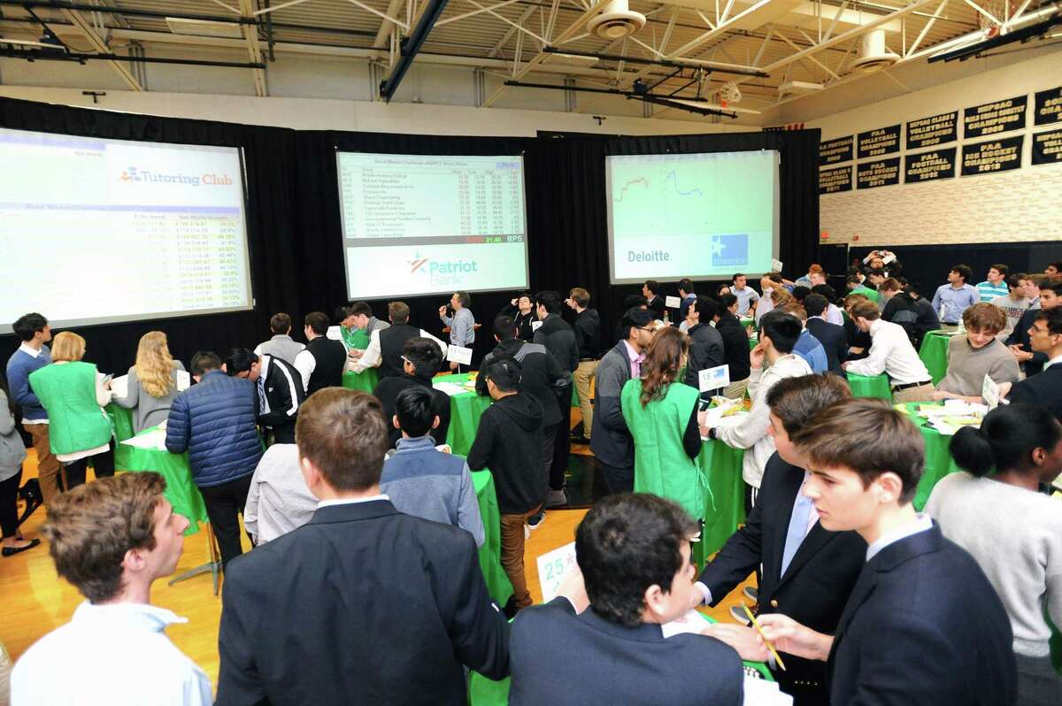 Game teaches high school students about stock market