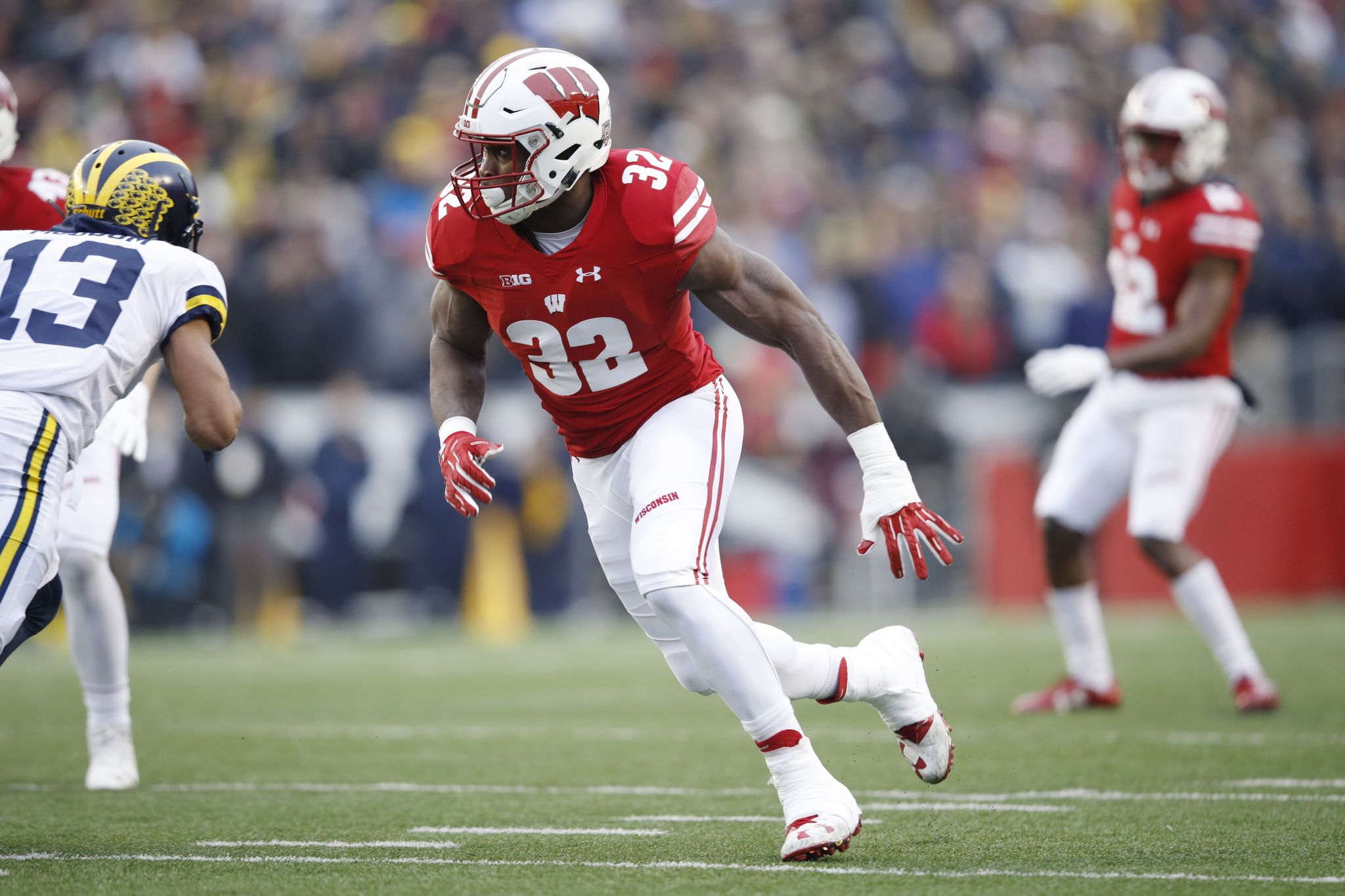 Wisconsin LB-FB Leon Jacobs visits Texans