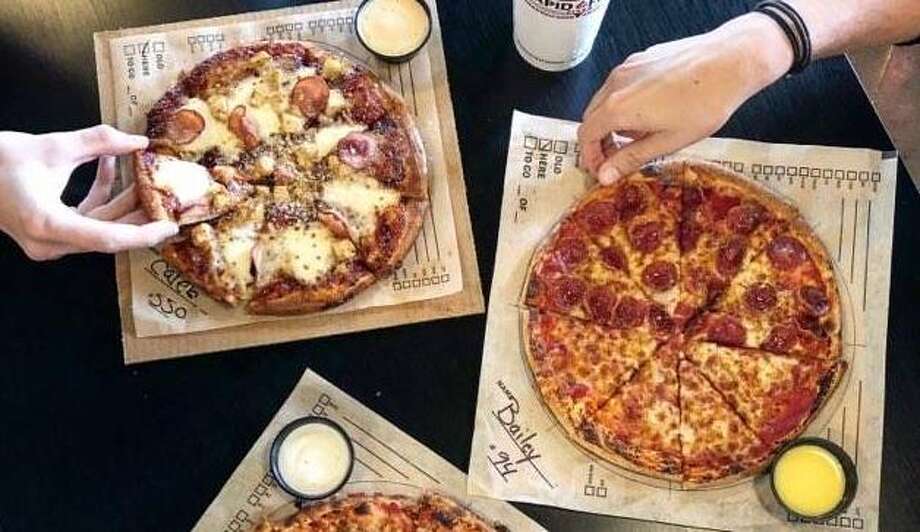 New pizza franchise Rapid Fired Pizza promises pies in three minutes ...