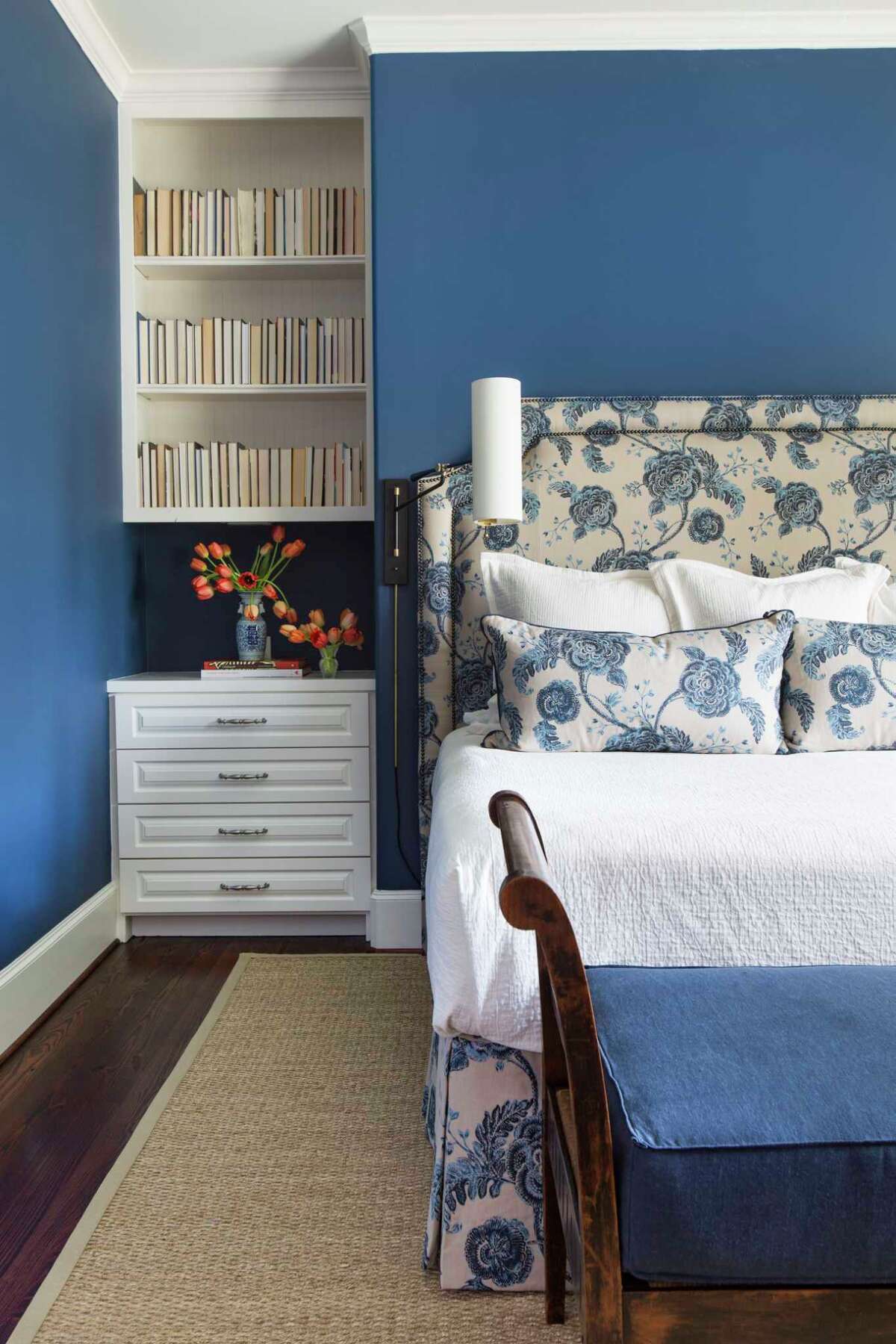Blue and white are back (not that they were ever really gone)