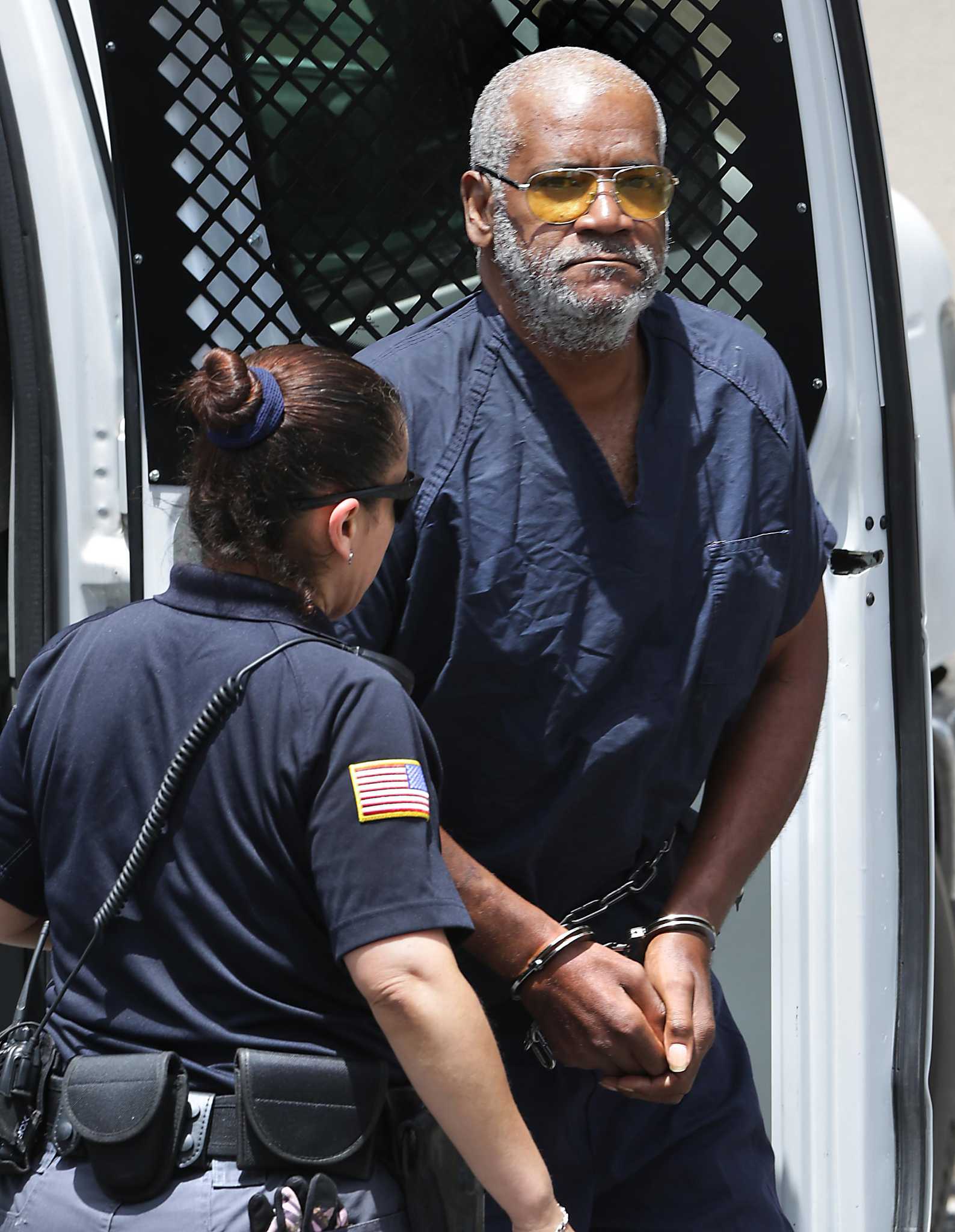Trucker in smuggling incident that left 10 dead faces sentencing