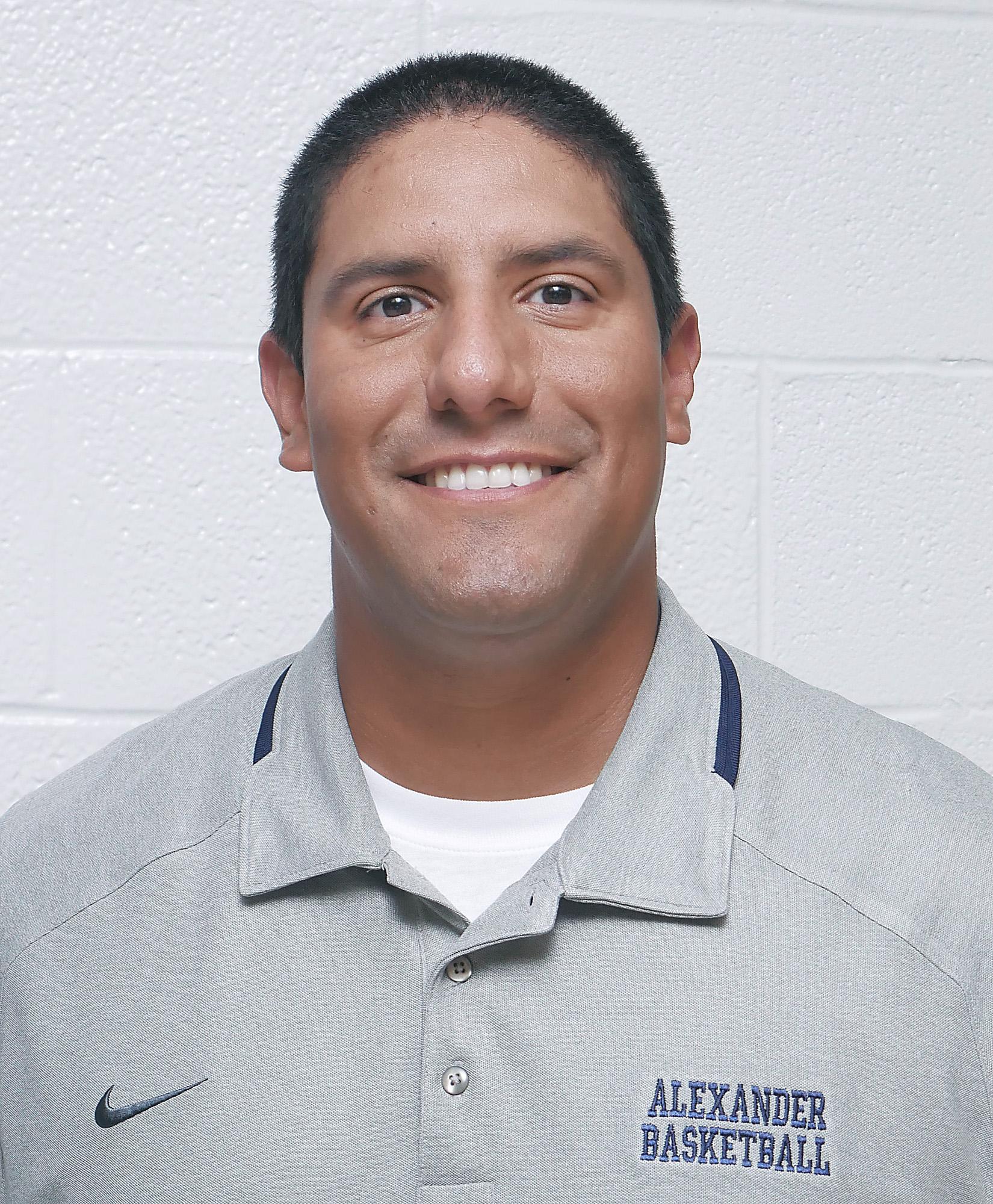 Alexander girls’ basketball hires Ivan Medellin