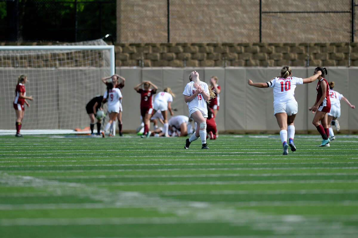 Jasper girls soccer falls in state final game