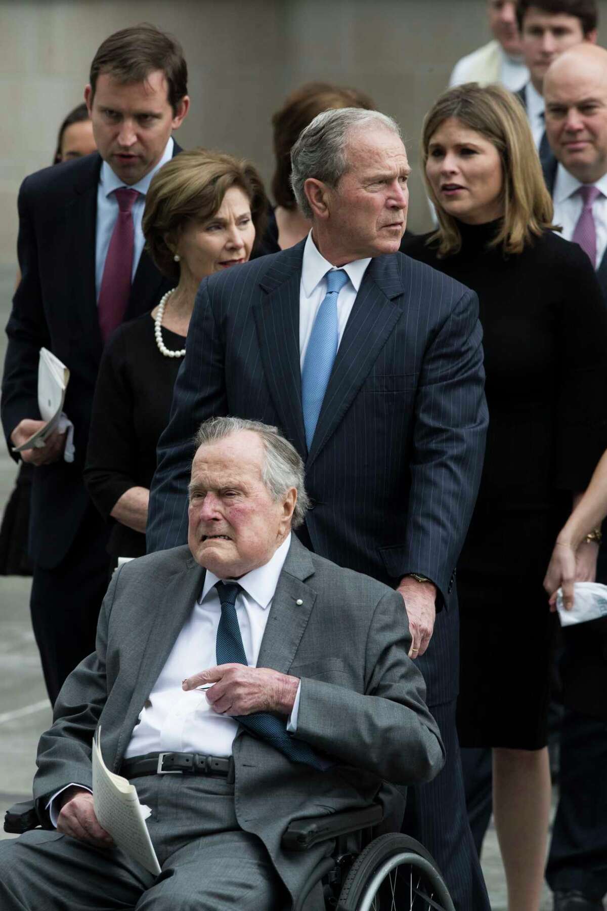 Photos from Barbara Bush's funeral show past presidents, first lady ...