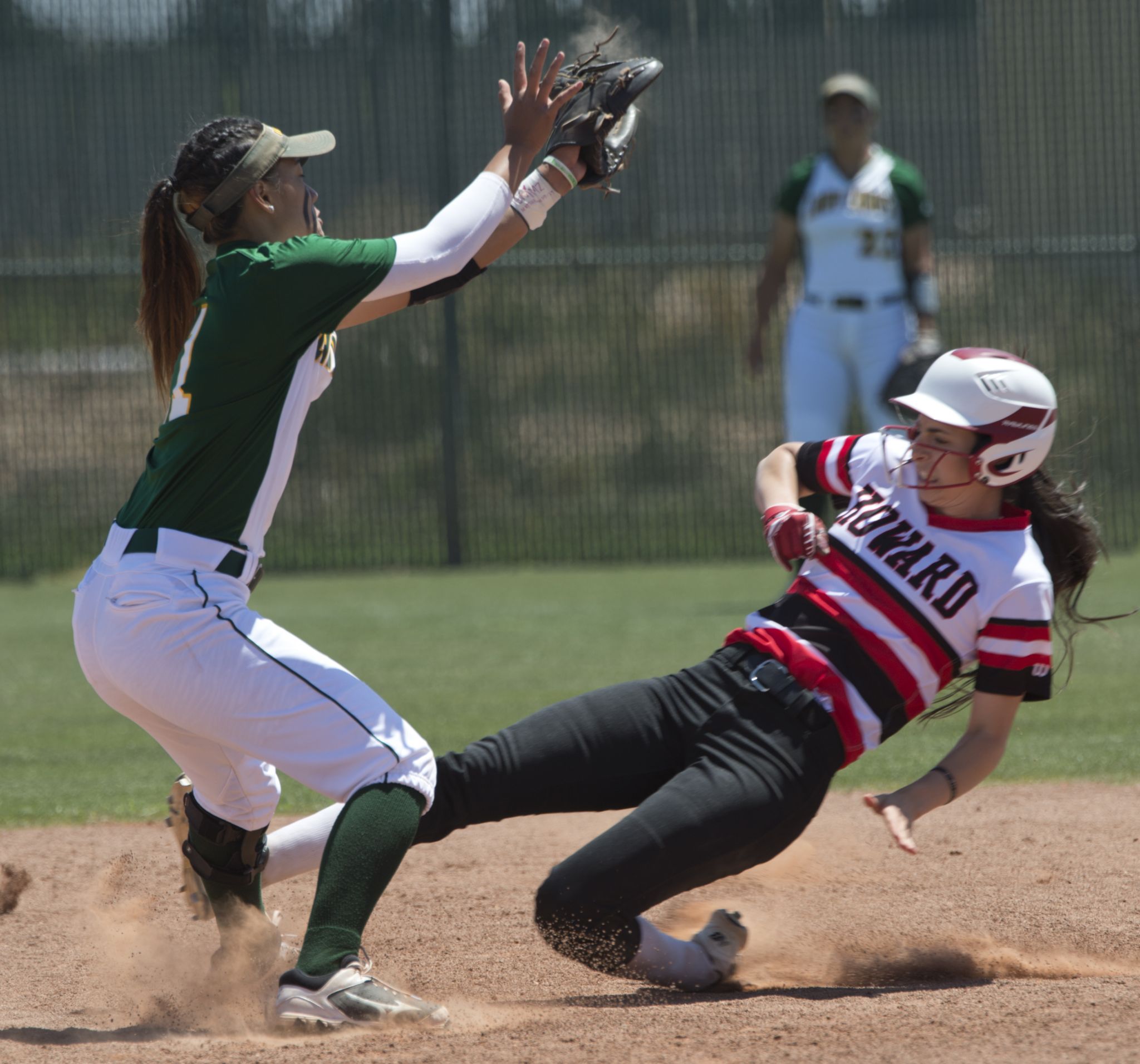 JC SOFTBALL: No. 13 Howard completes four-game sweep of Lady Chaps