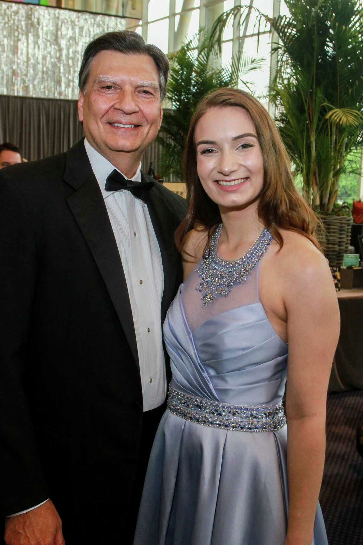 TUTS gala transforms Hobby Center into 'Club Tropicana' ahead of "Guys ...