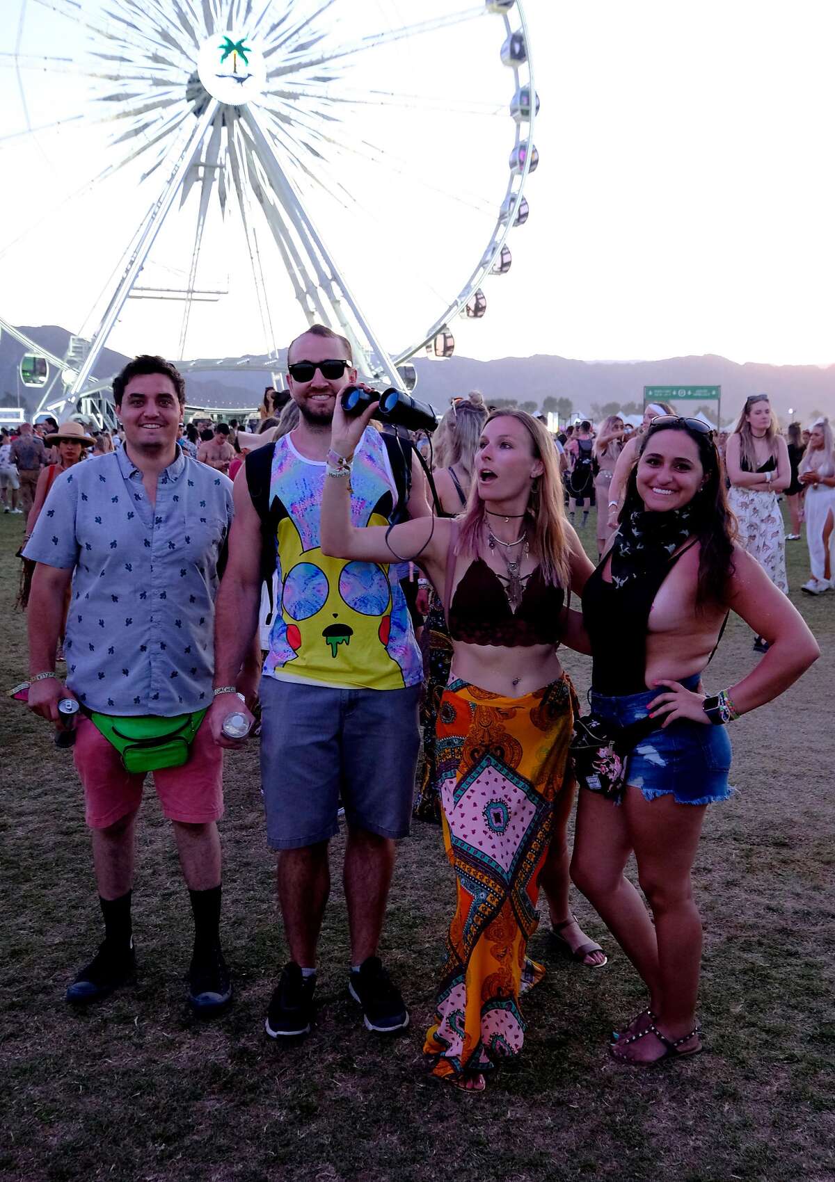 The craziest looks from Coachella's hot, dusty final weekend