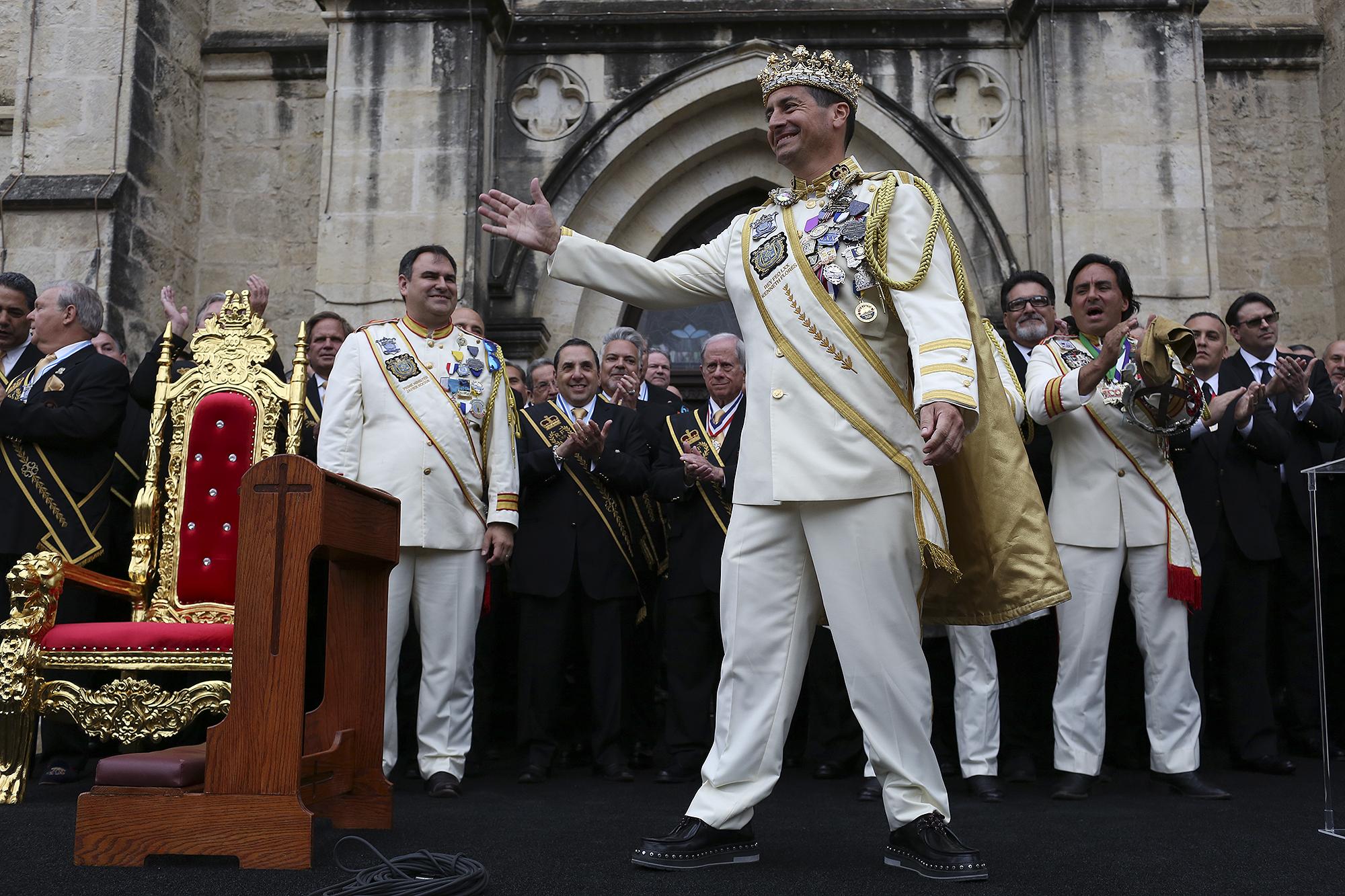 Former Rey Feo Ken Flores, family pleads guilty to rigging contracts