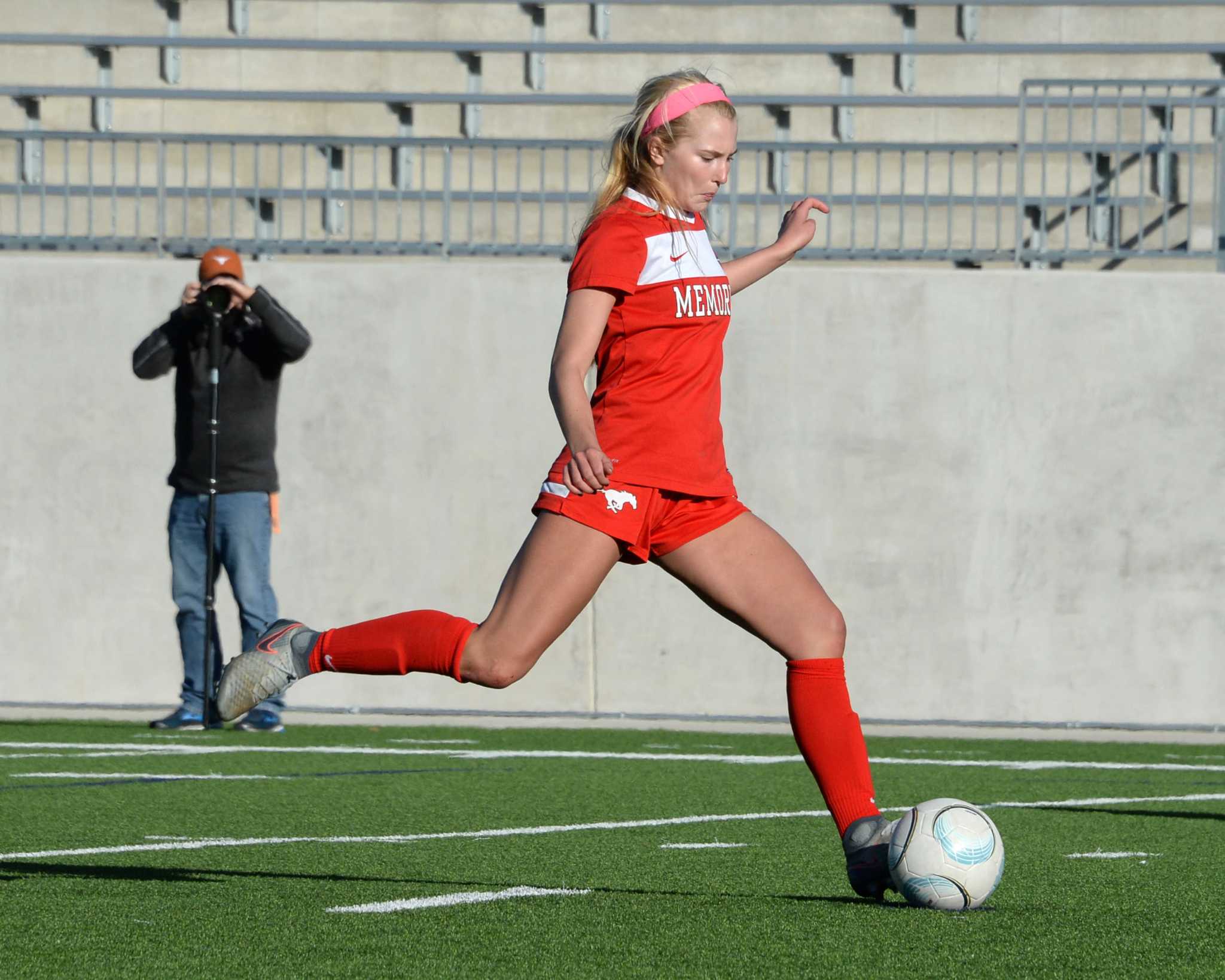 Chron's girls athlete of the week: Grace Collins, Memorial