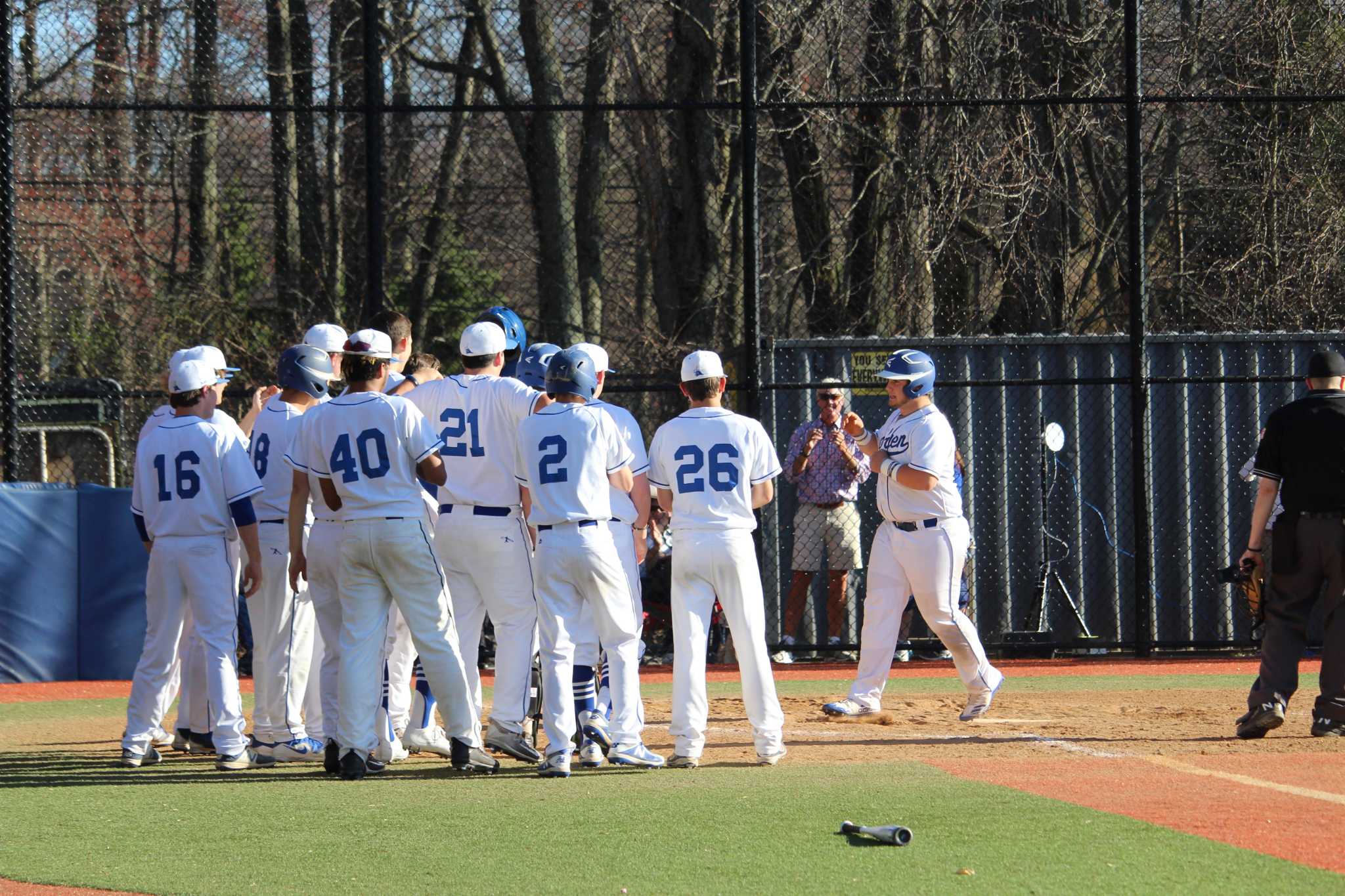 Baseball: Darien gets back on track
