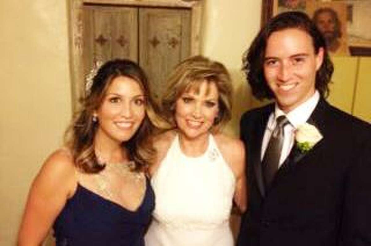 KENS-TV promotes Deborah Knapp to 10 p.m. anchorwoman