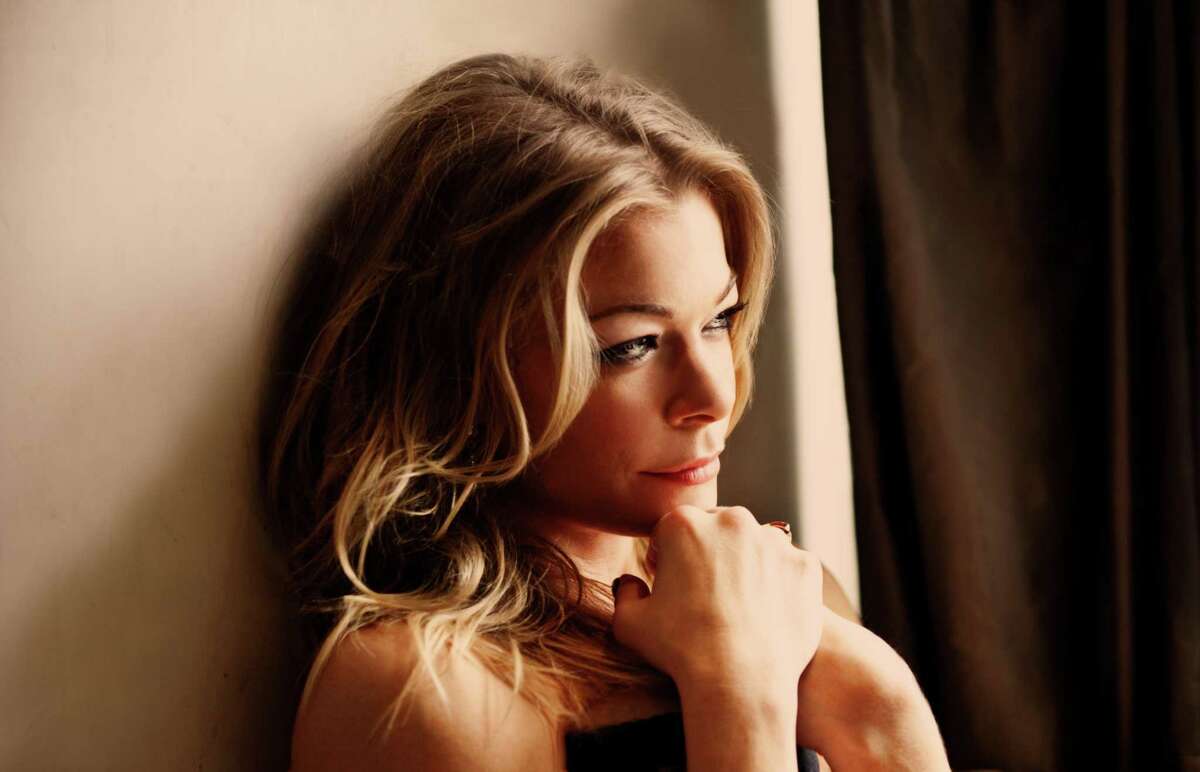 Country artist LeAnn Rimes to perform at Houston's Arena Theatre