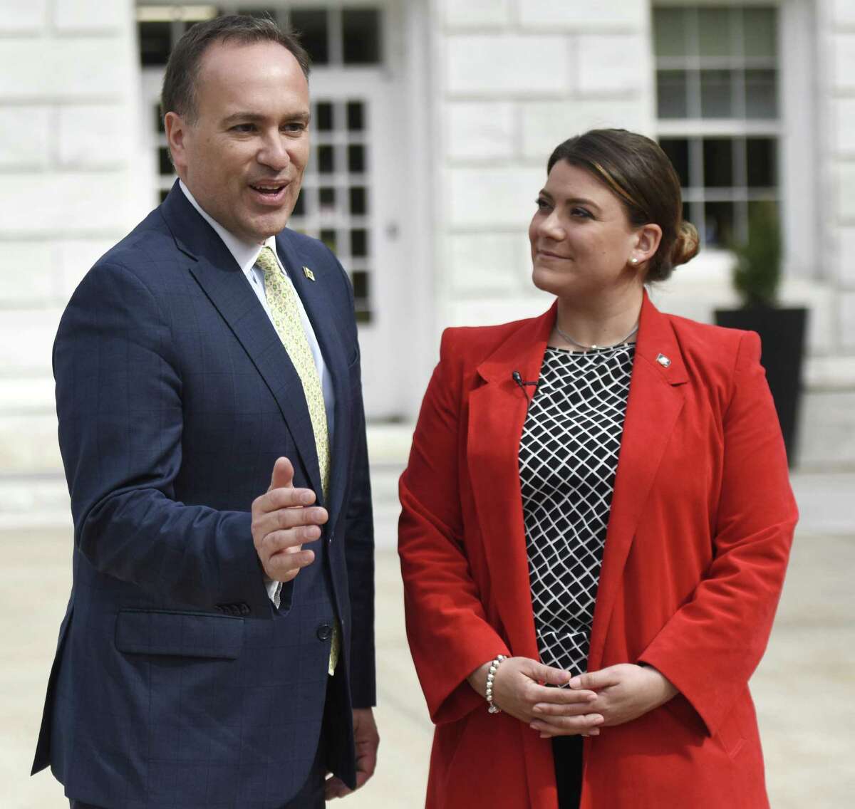 Leaders of New Britain and Greenwich pair up for gov race