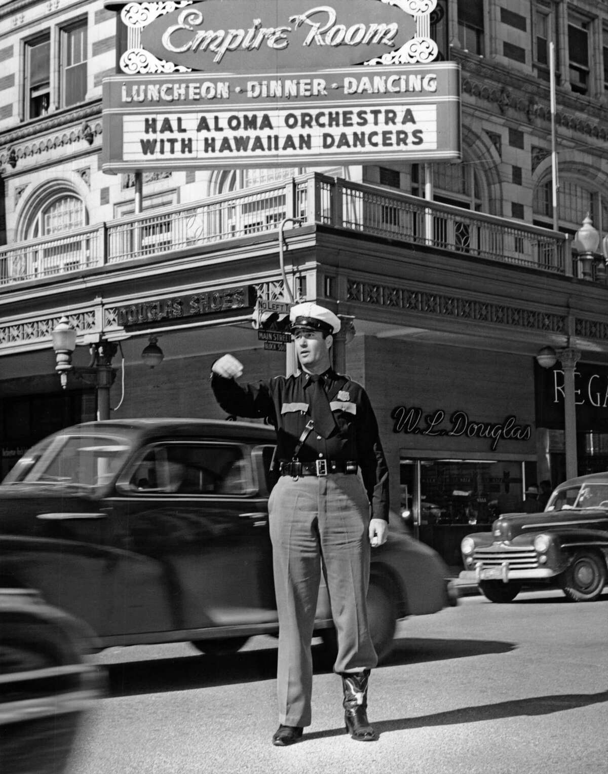 From 1948: HPD officer steps in it for wearing boots on the job