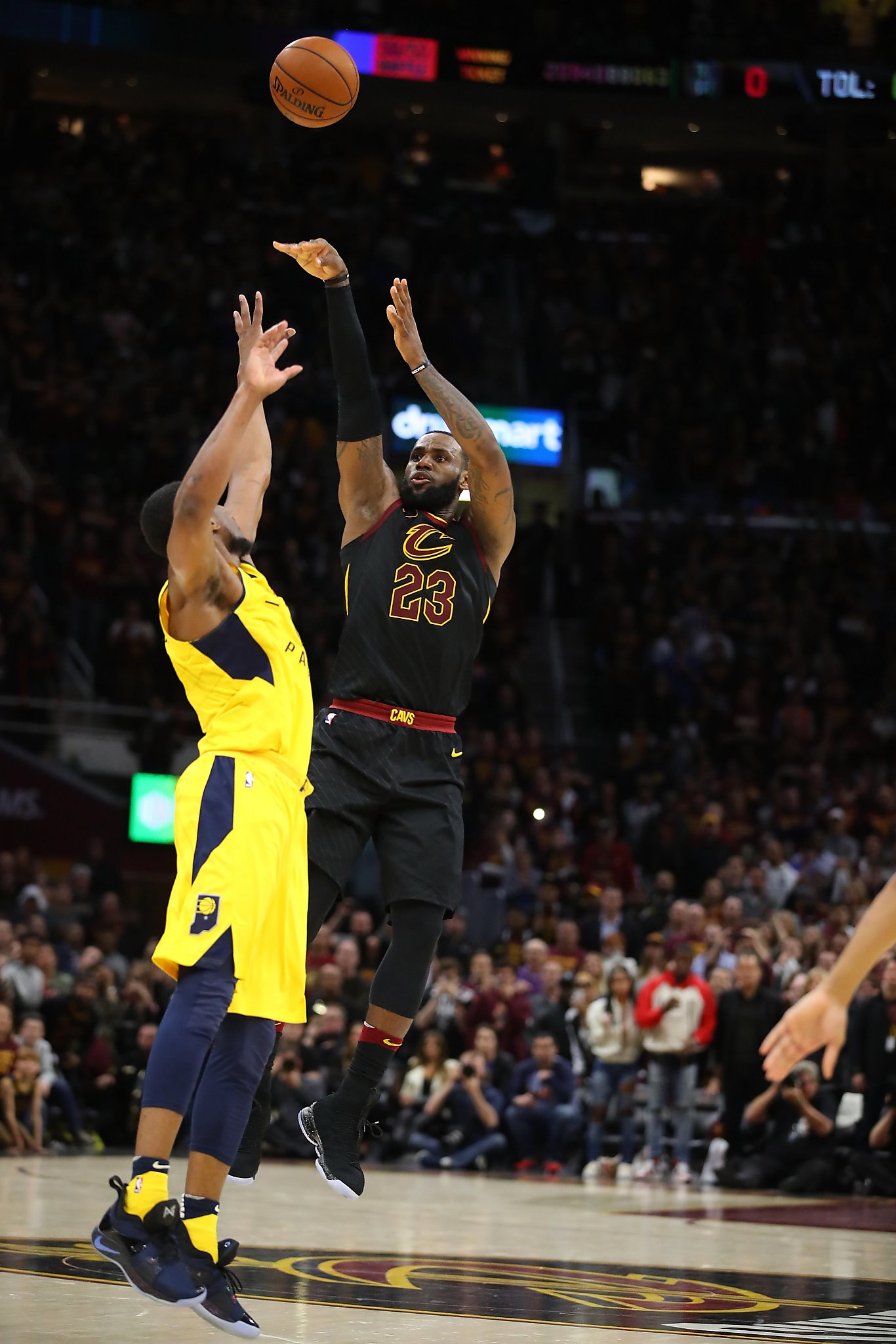 LeBron James bails out Cavs with Game 5 buzzer-beater