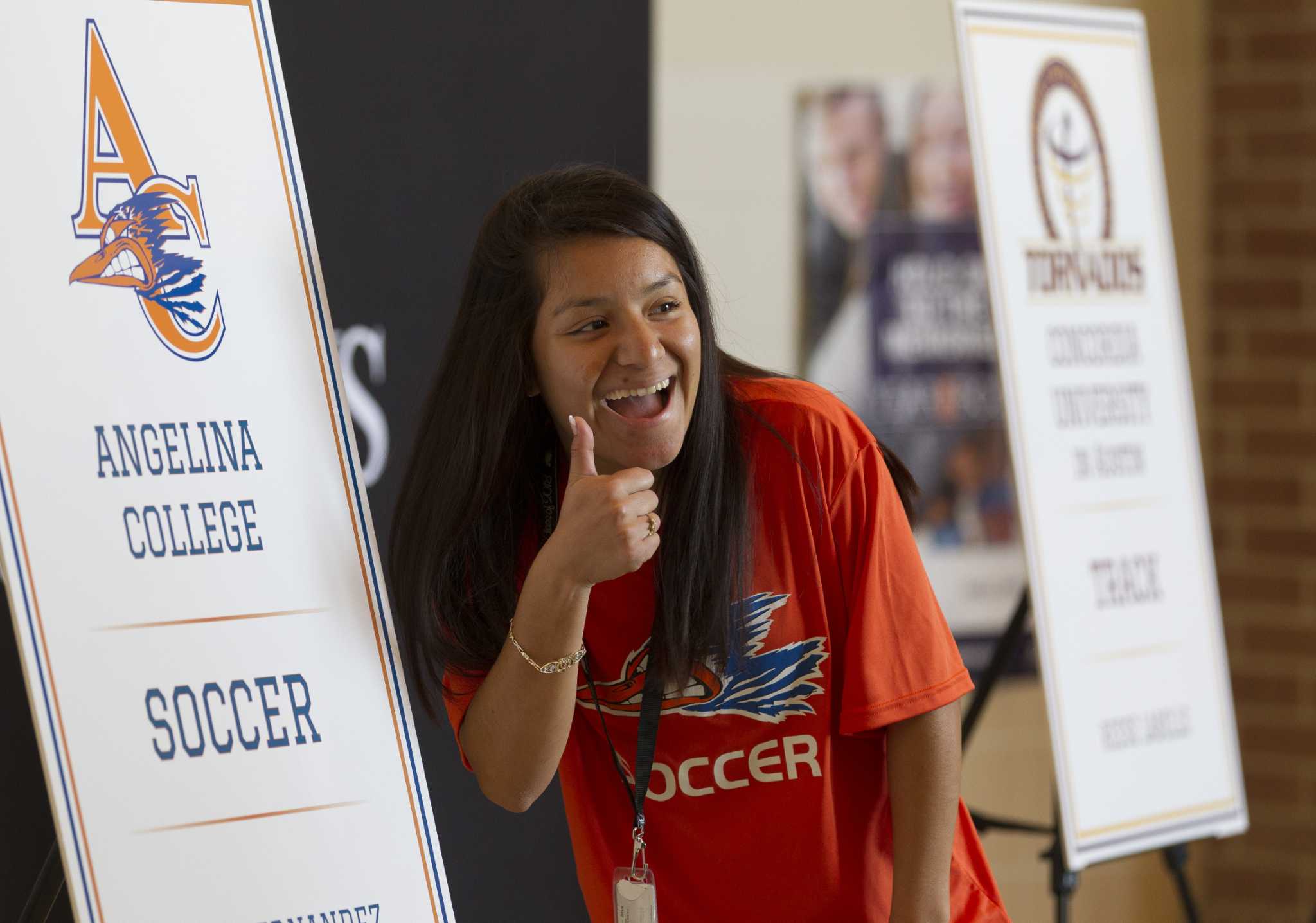 ATHLETICS: Four sign with colleges at Porter