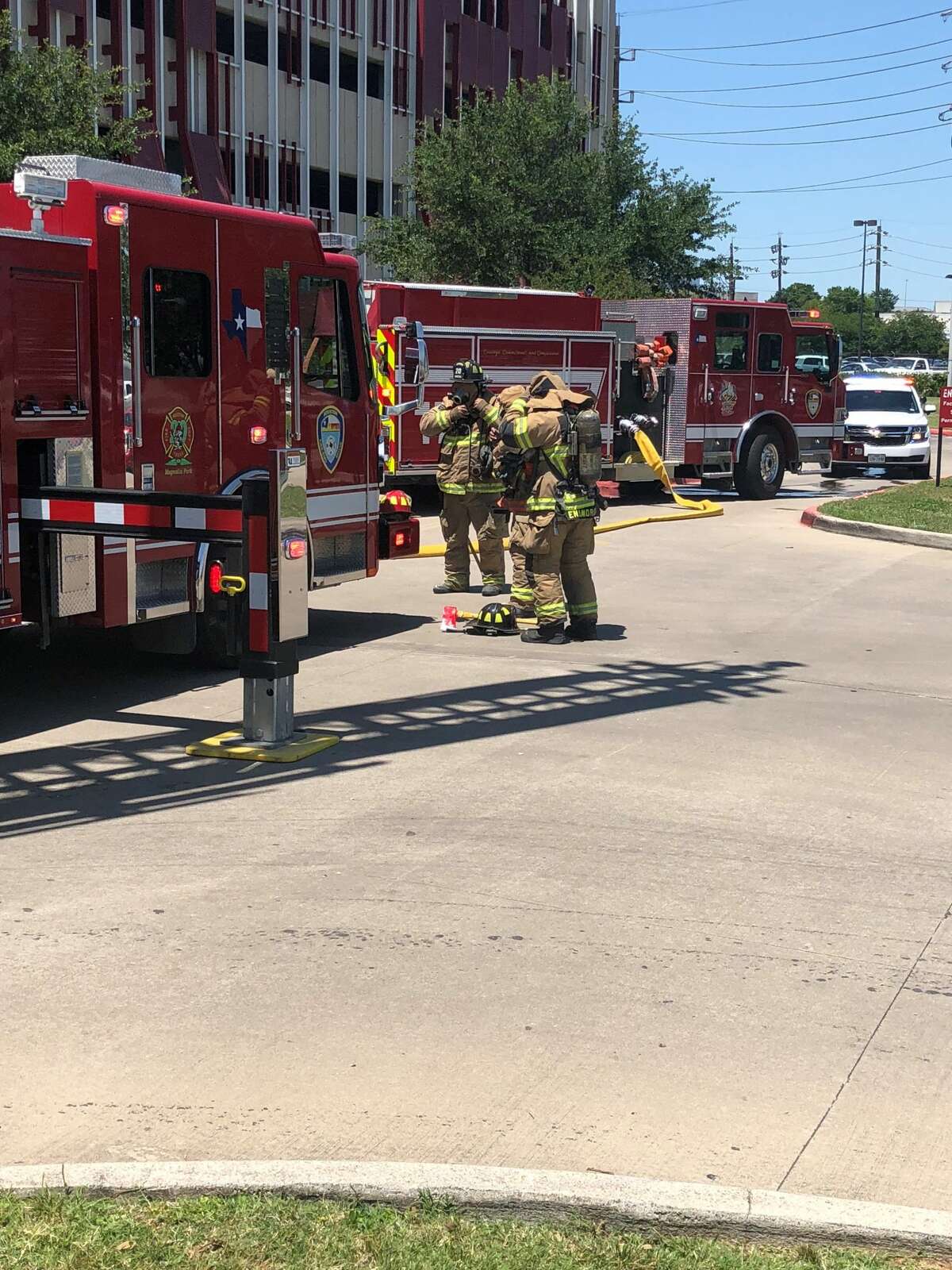 Update: 4 vehicles destroyed, others damaged in University of Houston fire