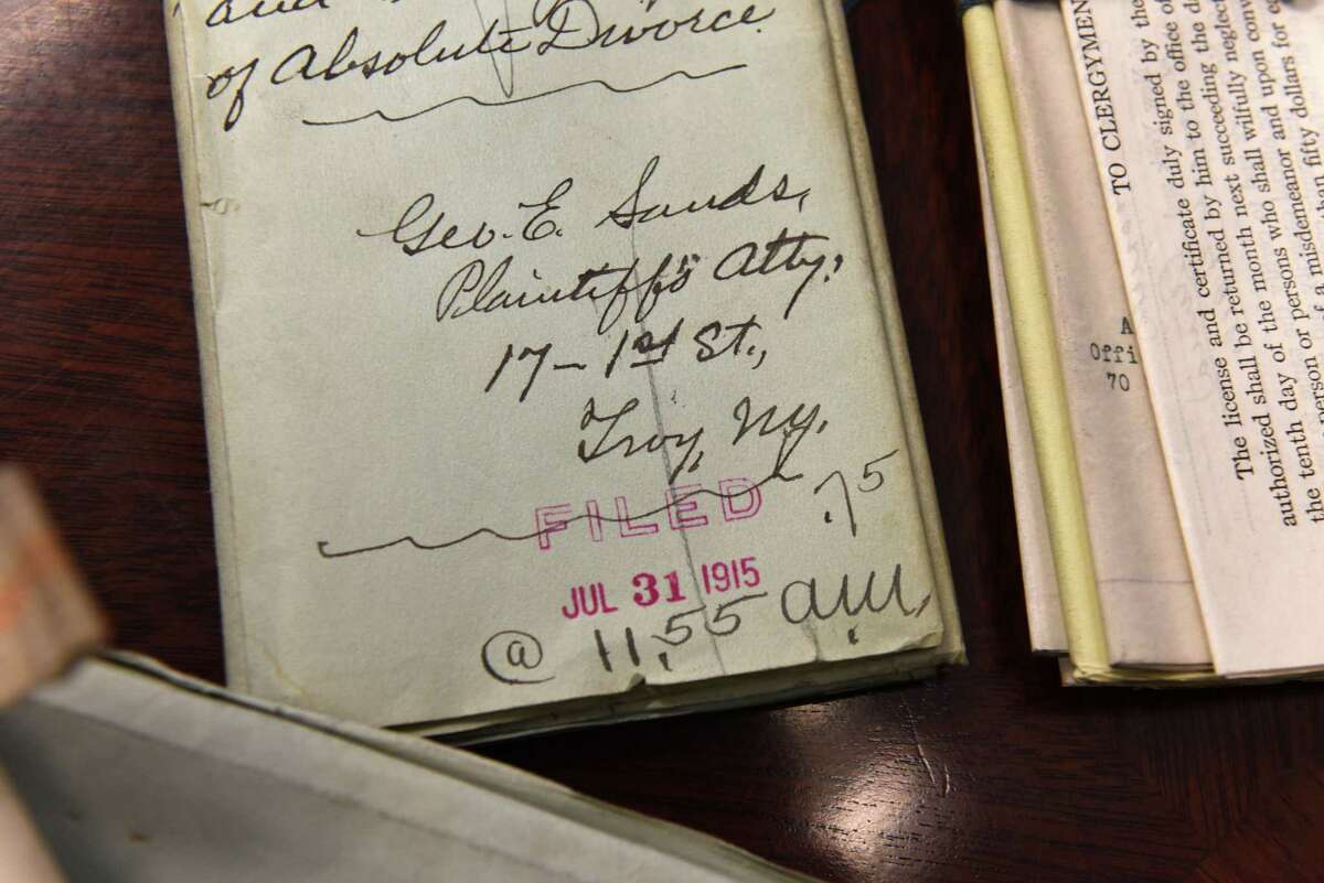 Century-old messy divorce records unsealed