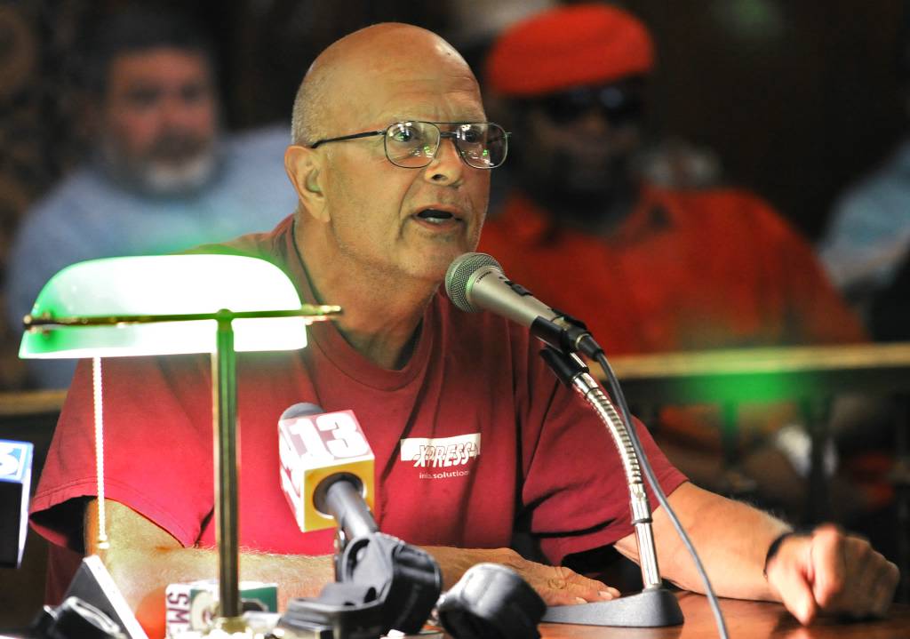 Albany residents ask for info on chief pick