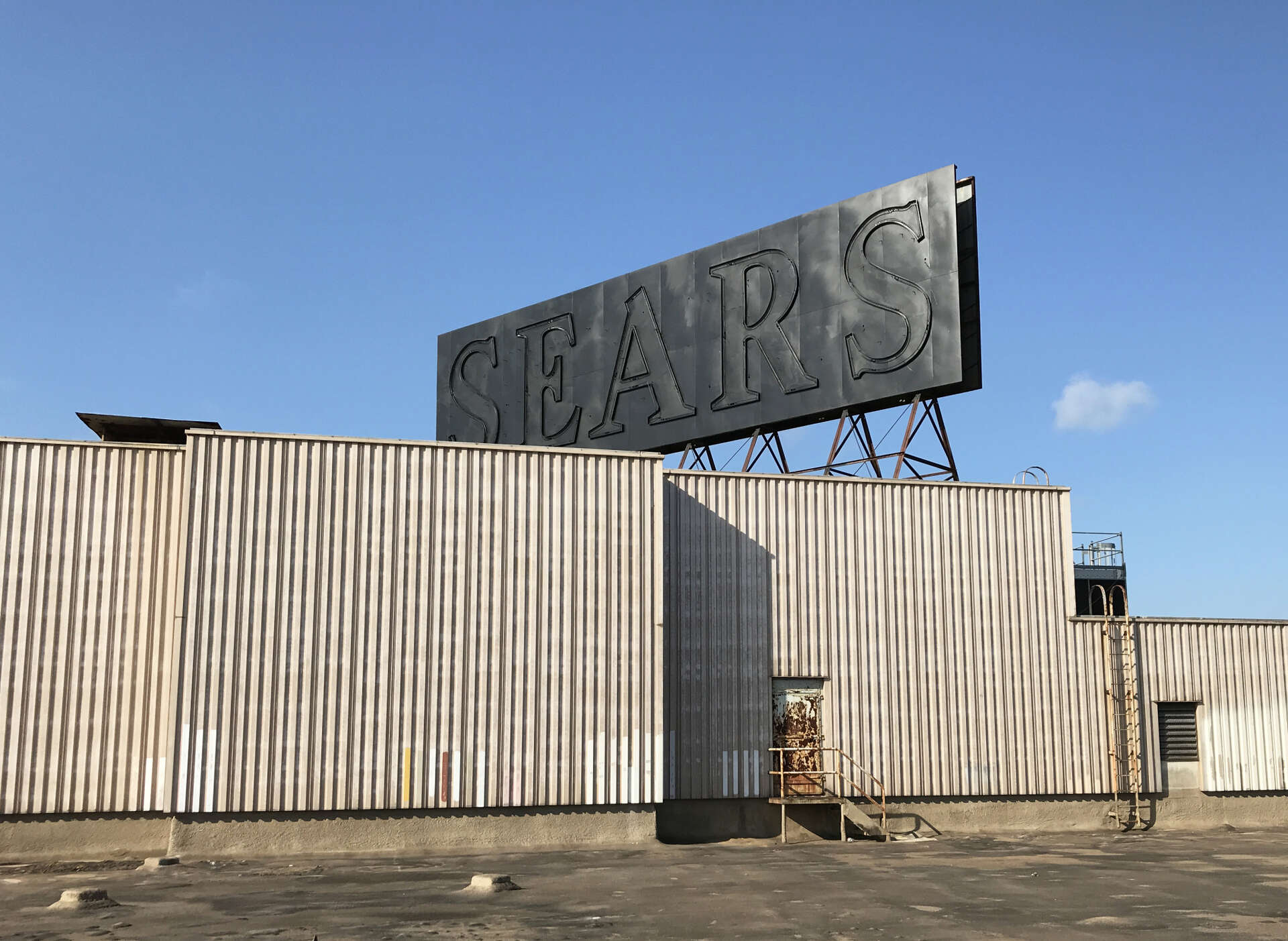 Rice University unveils plans for former Sears building