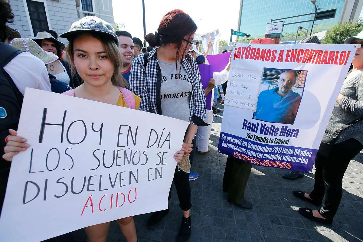 Mexican students allegedly dissolved in acid by rapper