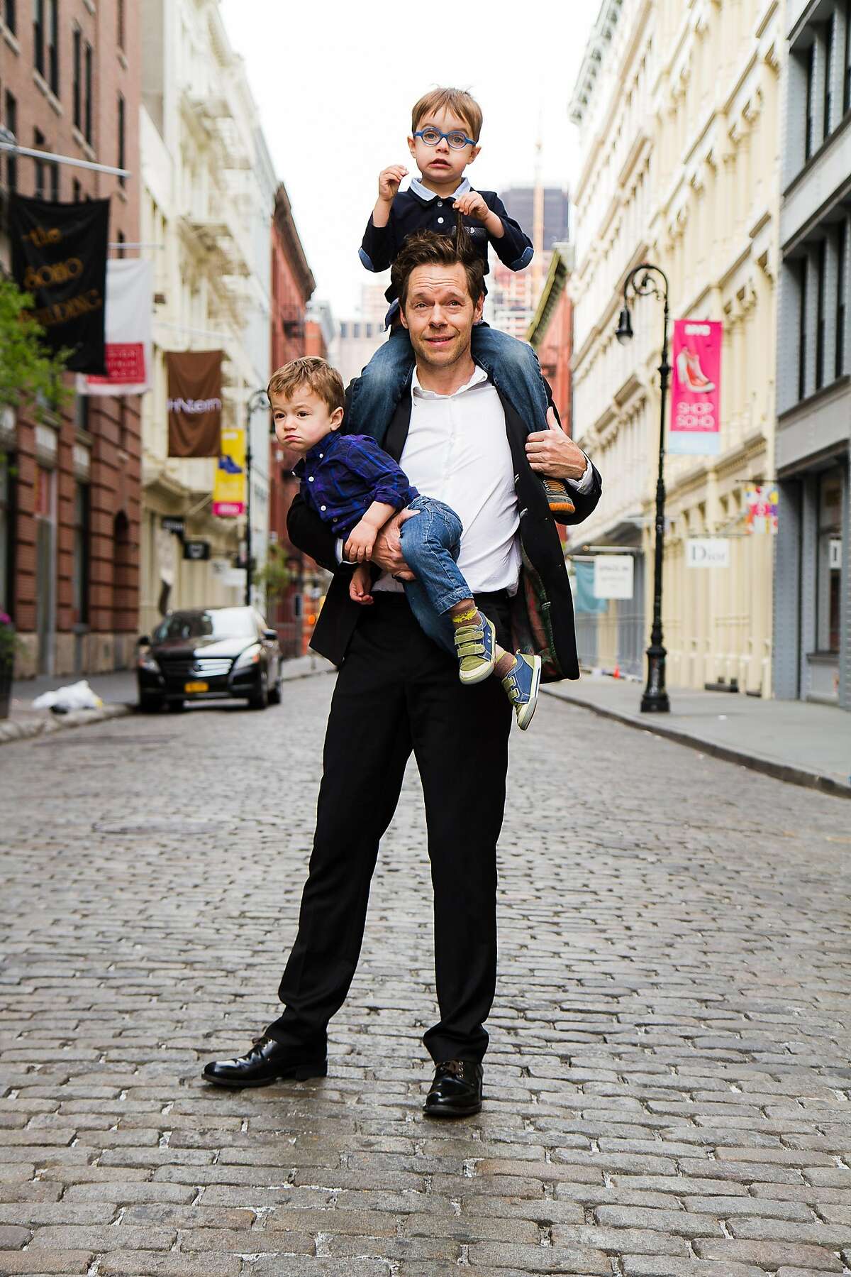 Meet the dad-designed, multi-tasking diaper bag