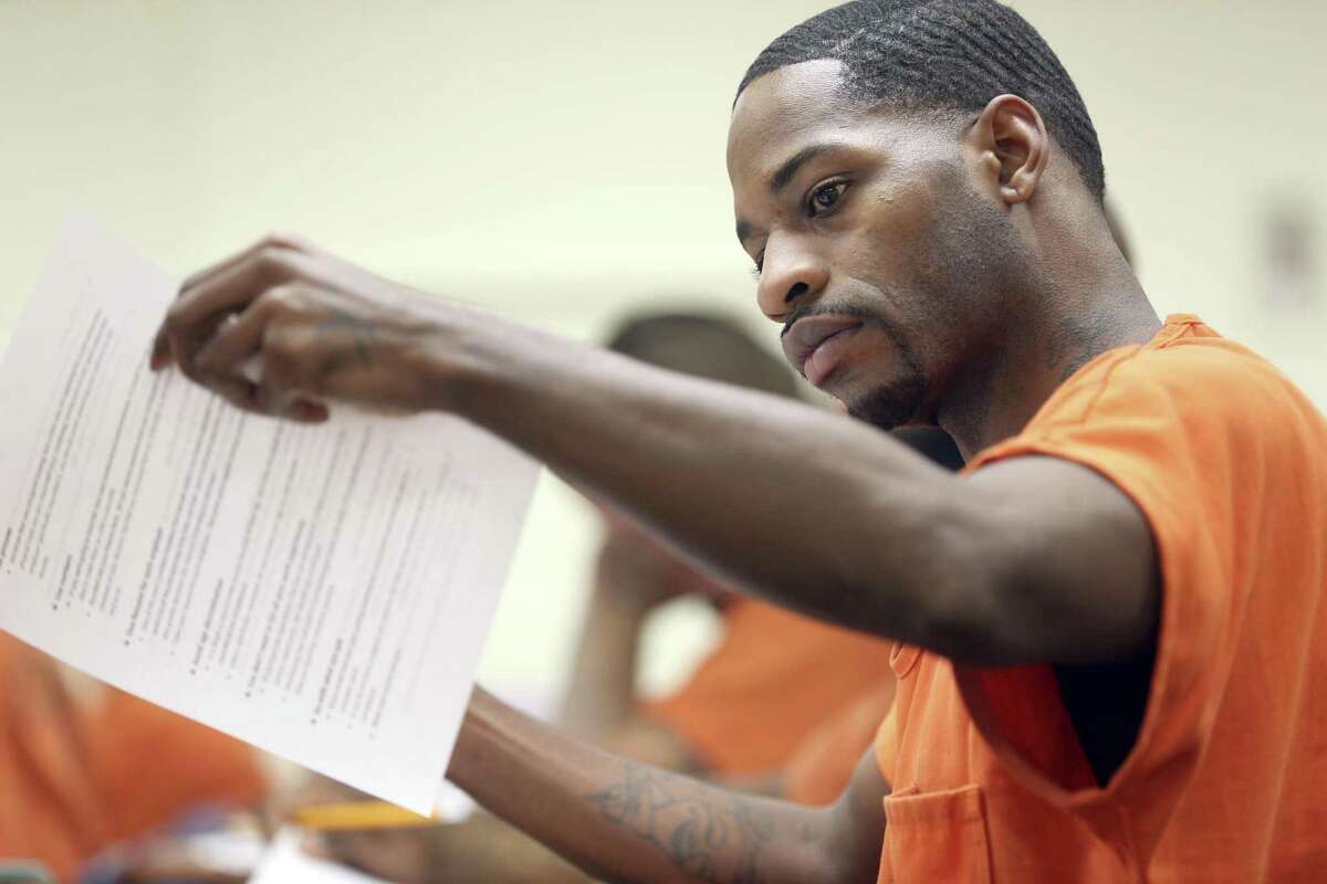 Jail inmates responding to education opportunities